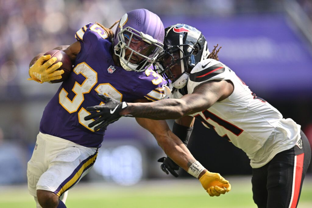 Texans vs. Vikings Observations: Sam Darnold Shines, Aaron Jones Scores ...