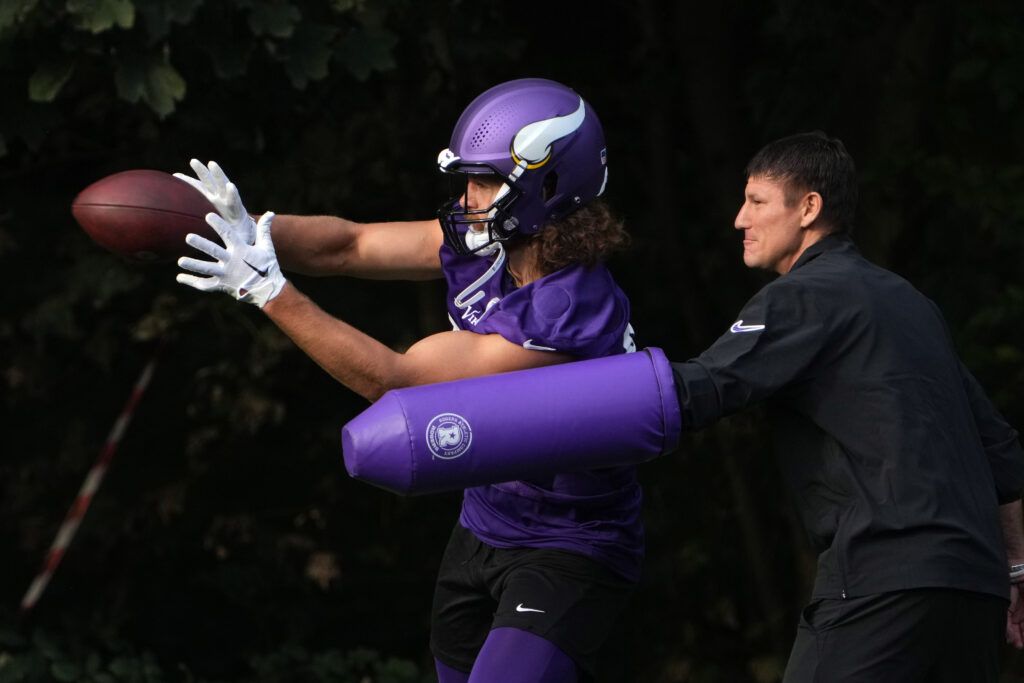 T.J. Hockenson Injury Update: Examining When the Minnesota Vikings TE ...