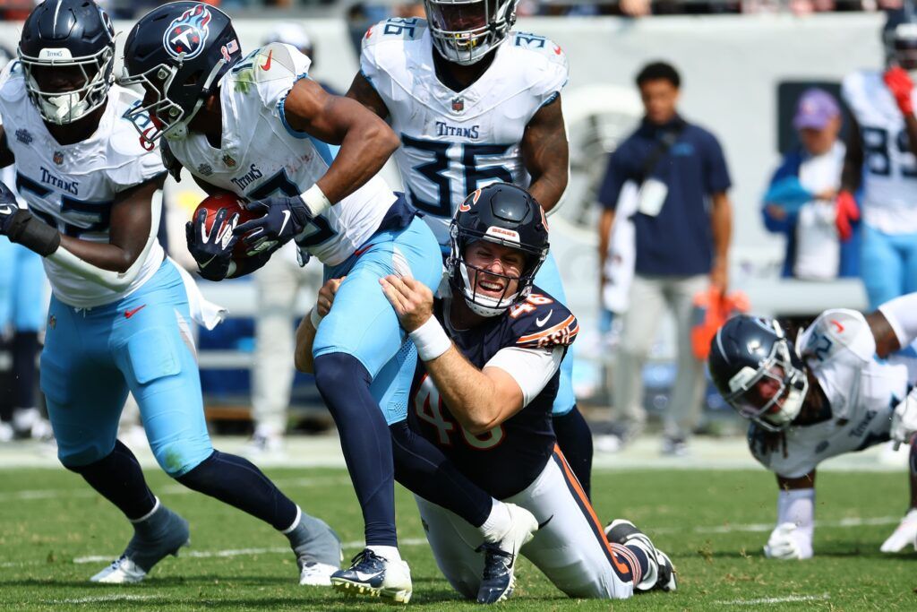 Why Is Cole Kmet the Bears' Long Snapper? Latest Injury Update on Long ...