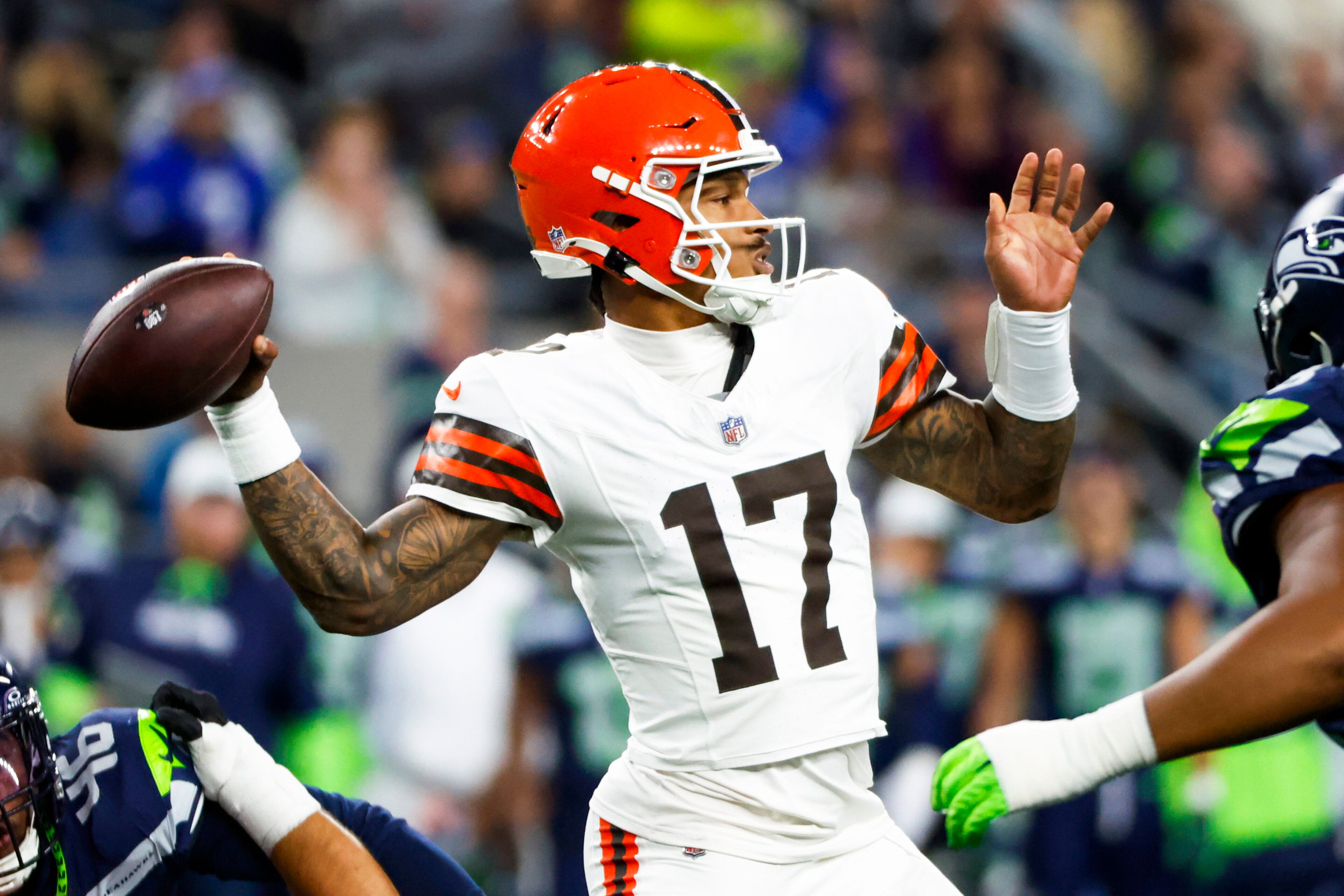 Jameis Winston Enters Game at Quarterback for Browns After Injuries to ...