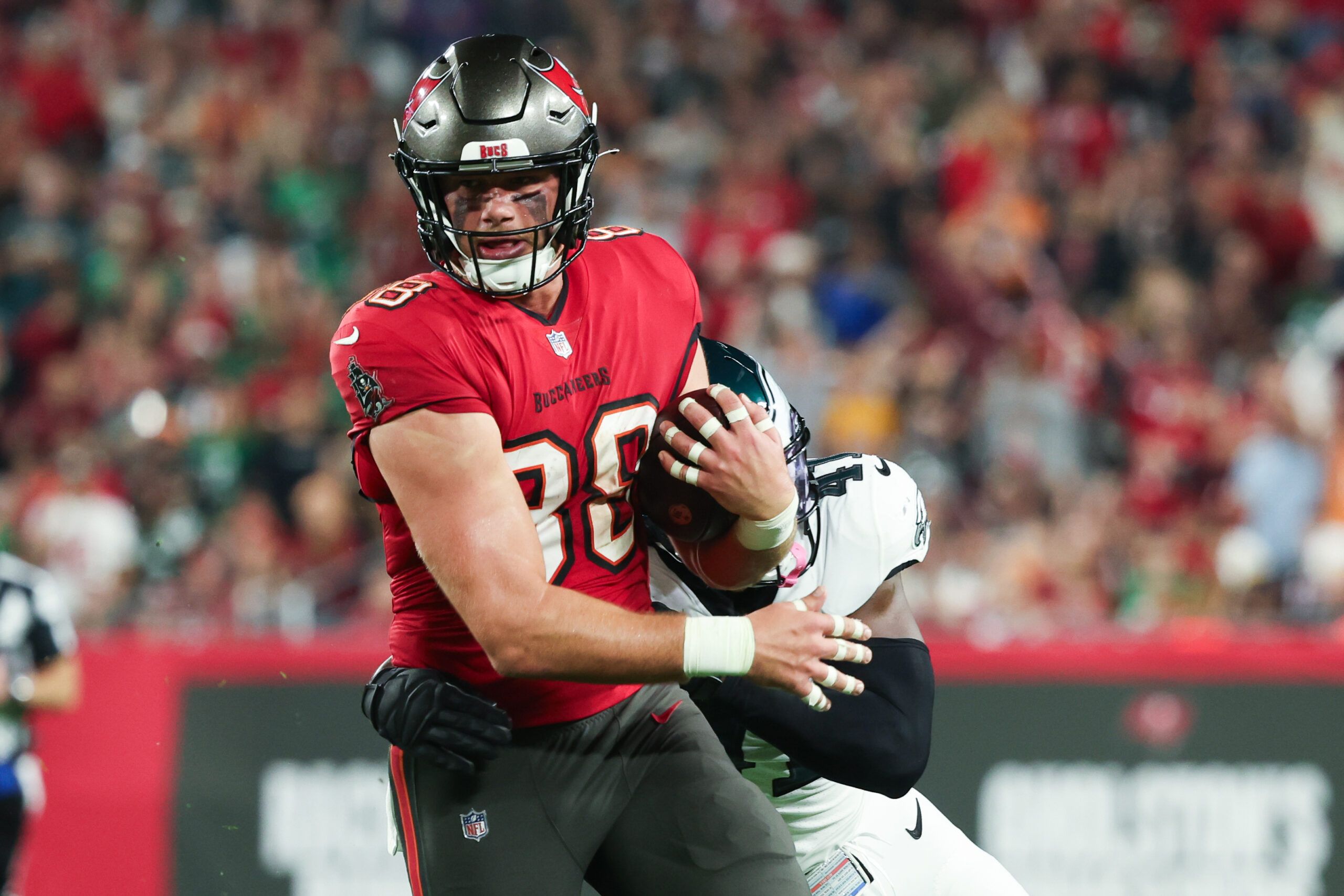 Fantasy TE Streamers Week 8: Cade Otton, Hunter Henry, and Zach Ertz ...