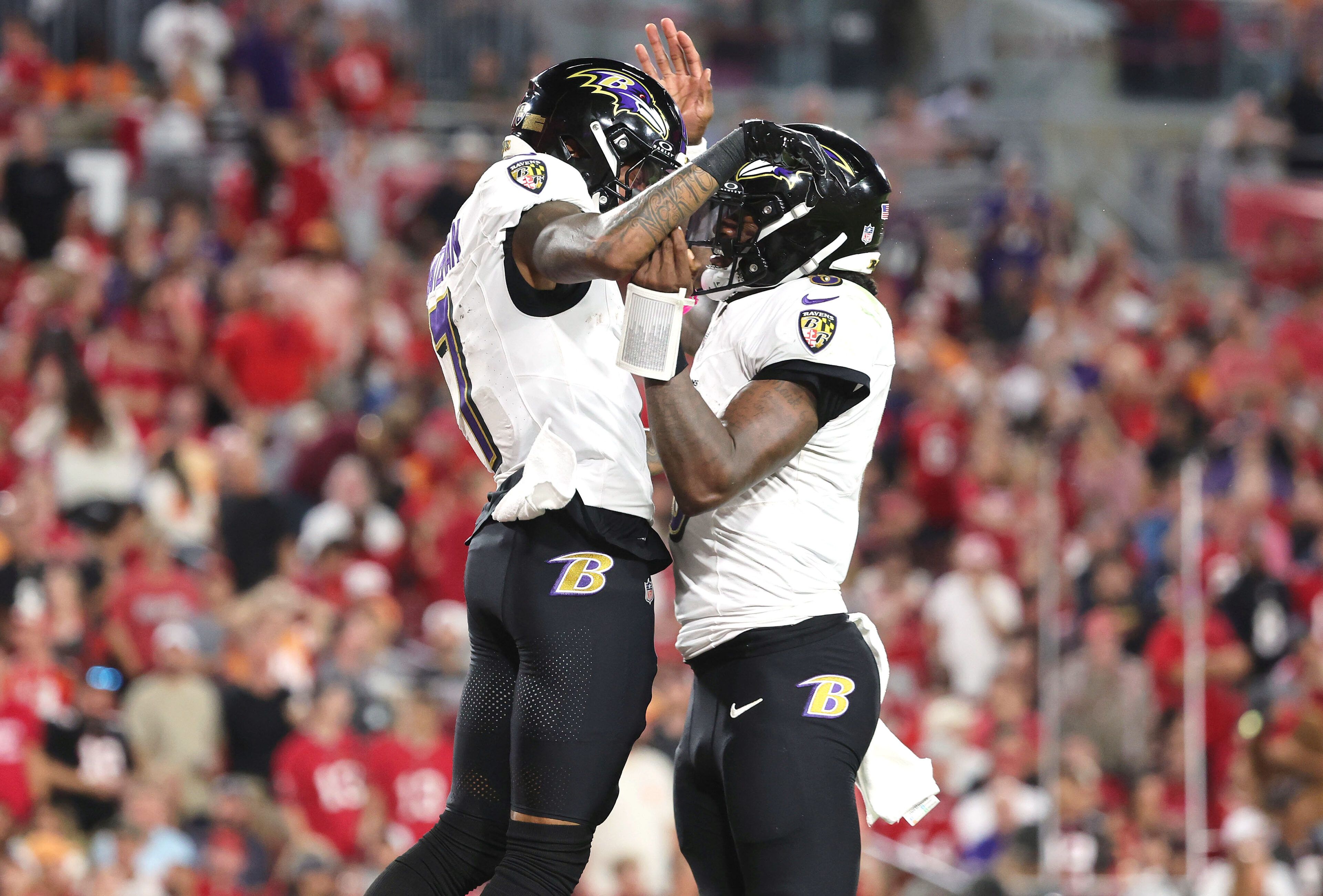 Baltimore Ravens at Cleveland Browns Prediction, Picks Week 8: Lamar ...
