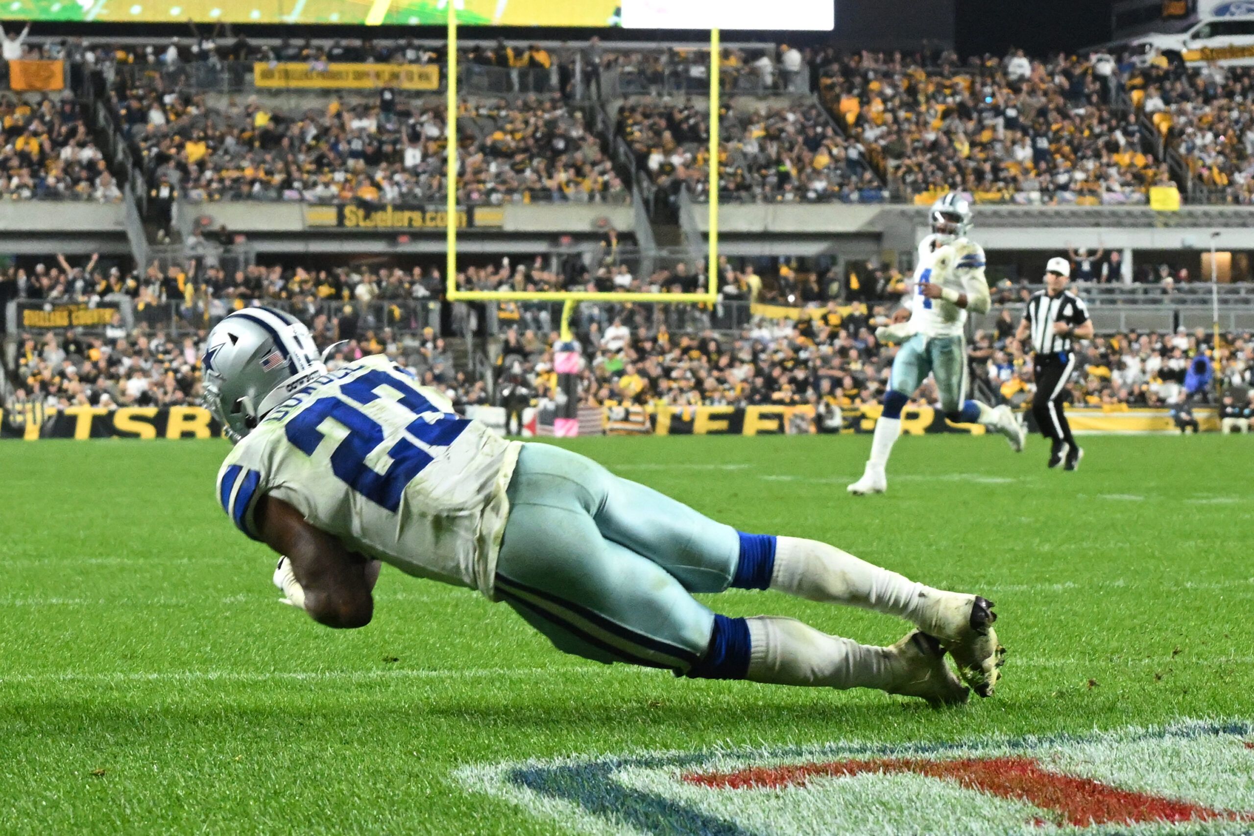 Rico Dowdle Injury Update: Will Cowboys RB Play Against 49ers on Sunday ...