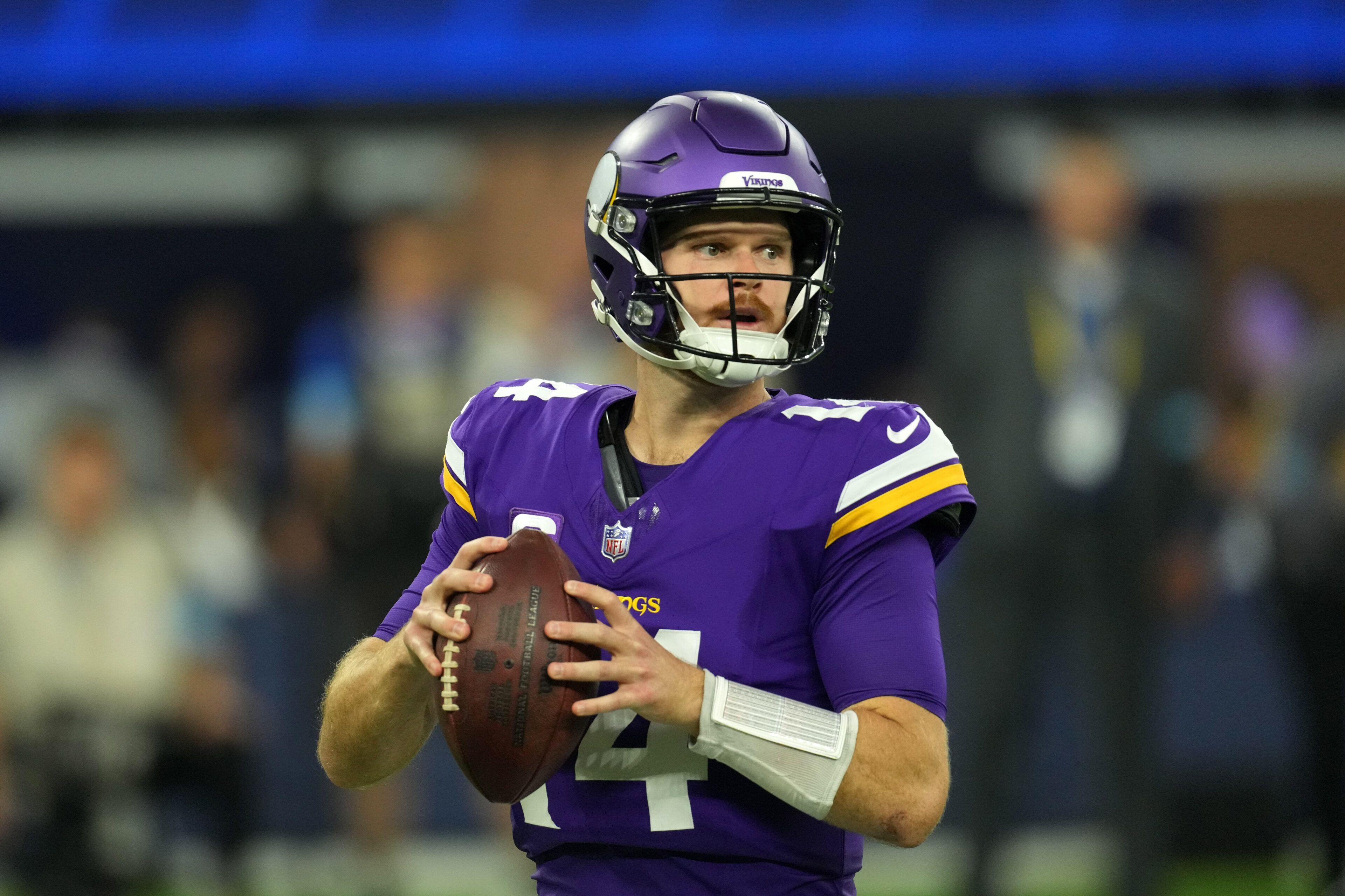 Former NFL Player Praises Sam Darnold and Joe Flacco Amid Surprising ...