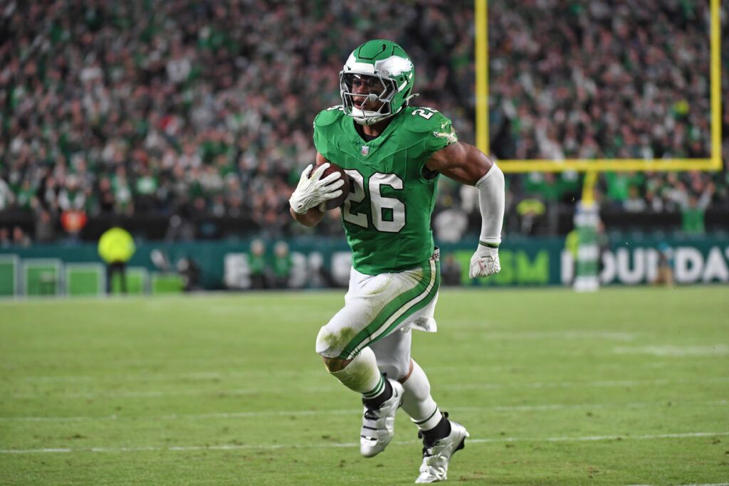 Saquon Barkley Injury Update: Latest on Eagles RB After Week 10 Wrist ...