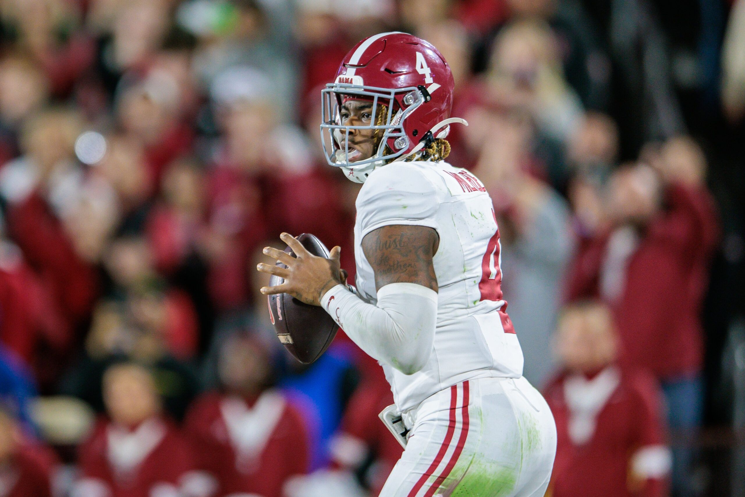 Former NFL RB Drops Eye-Catching Opinion on Whether Alabama QB Jalen ...