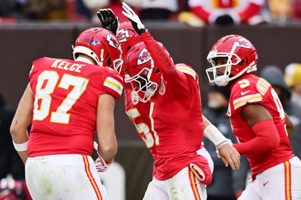 Texans vs. Chiefs Game Preview: Can the Chiefs Grab Hold of the AFC No ...