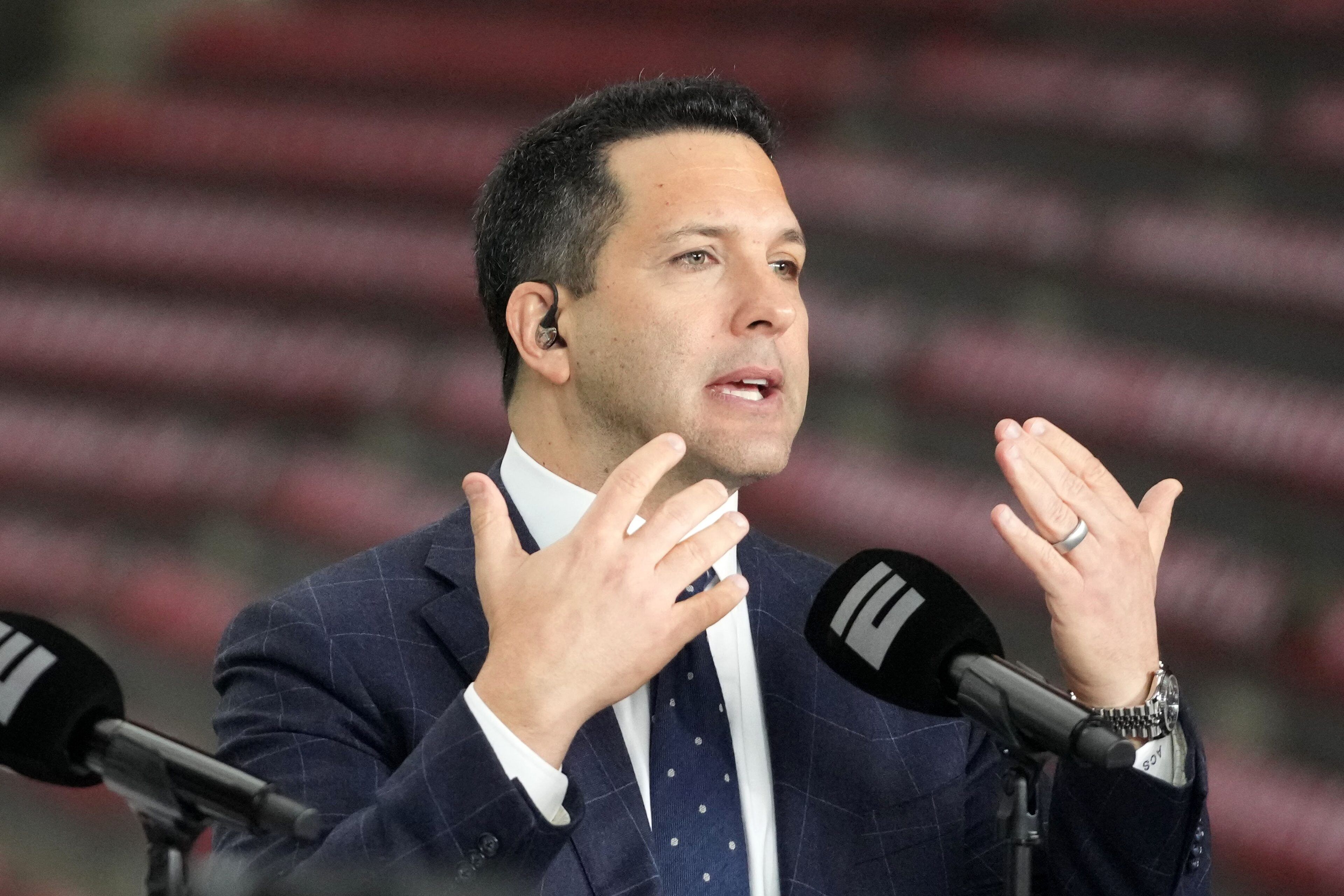 ESPN's Adam Schefter Destroys NBC's Mike Florio on Christmas ...