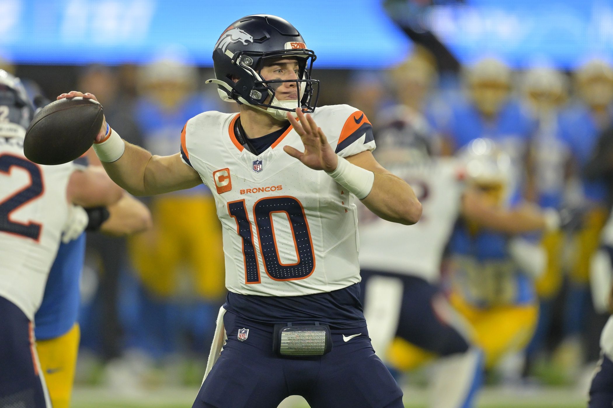 'Ain't Nobody Trying To Watch Bo Nix' - NFL Legend Takes Shot at ...