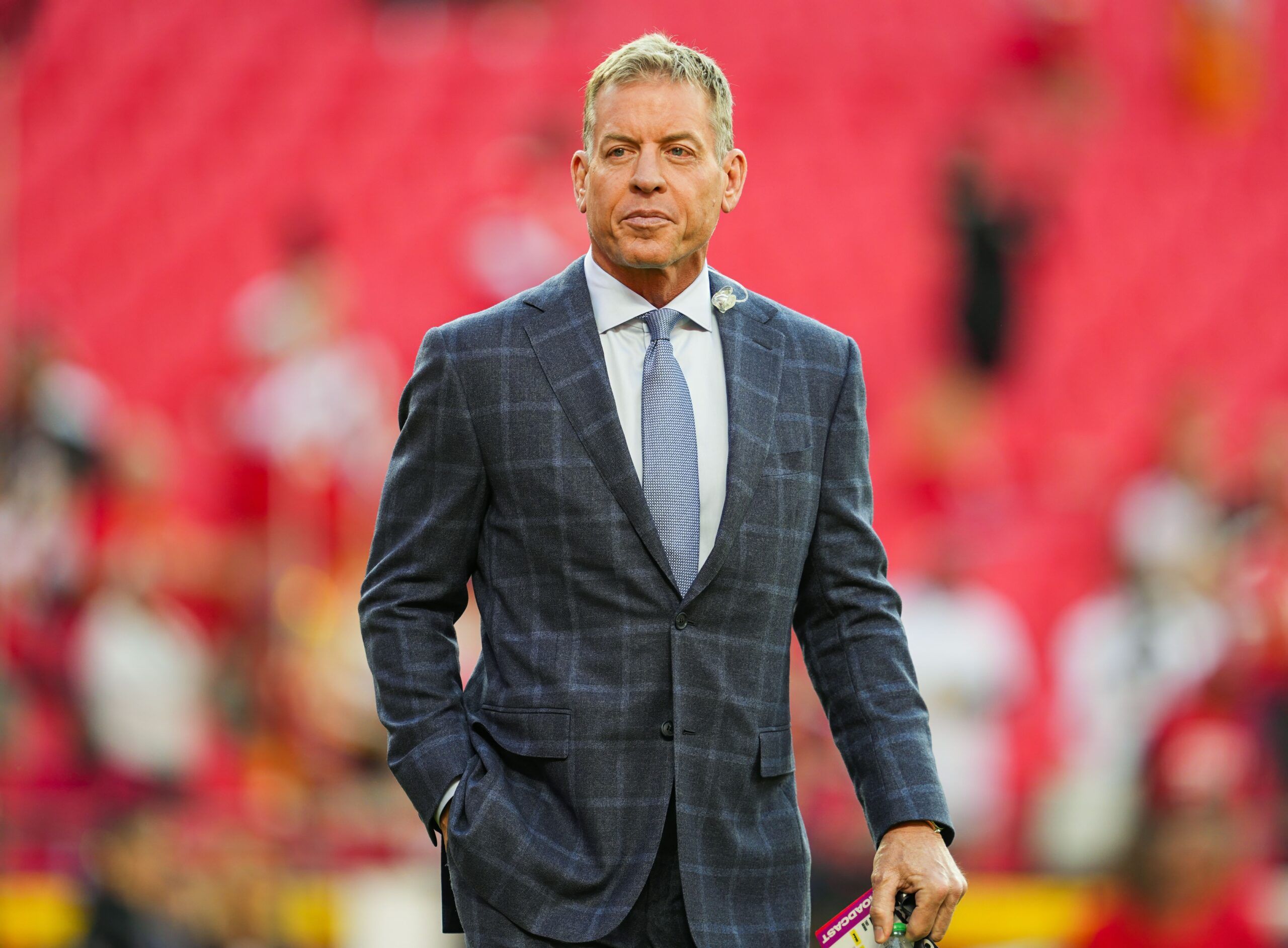 'This Is Why He Doesn't Have a Vote' -- NFL Fans Ridicule Troy Aikman for Endorsing Joe Burrow ...