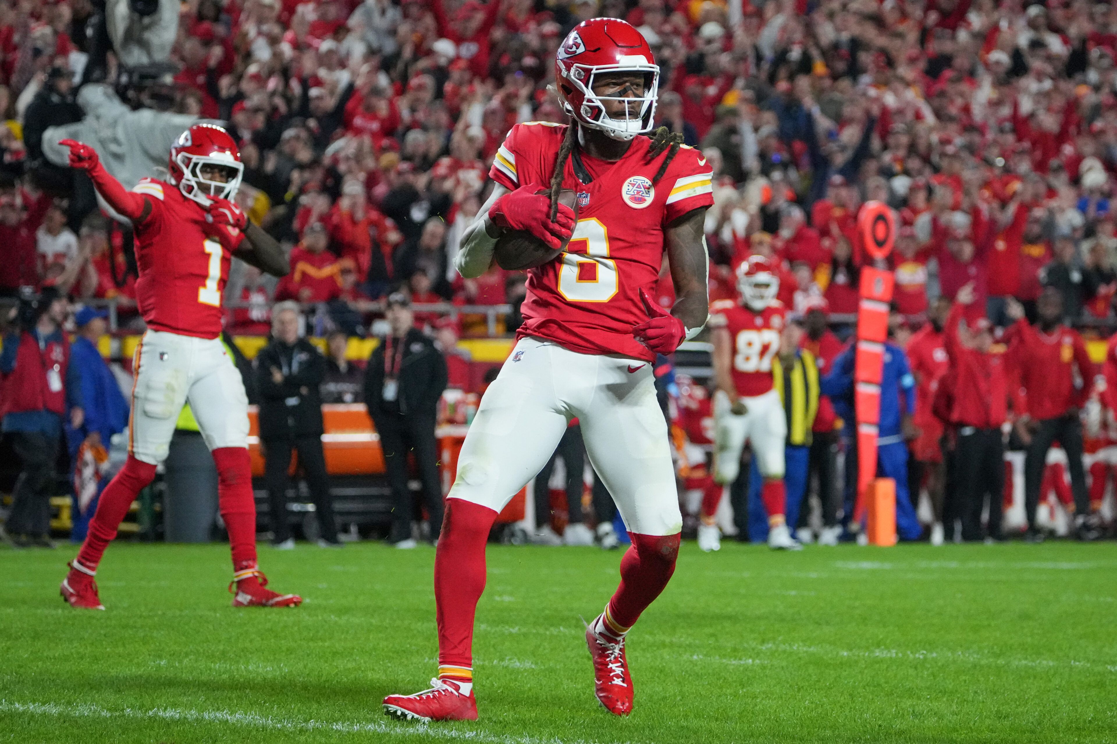 Best DeAndre Hopkins Prop Bets for Super Bowl 59: Receiving Yards ...
