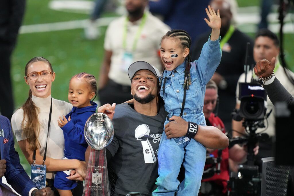 'Love This' - Saquon Barkley’s Sweet Moment With Daughter Draws Warm ...