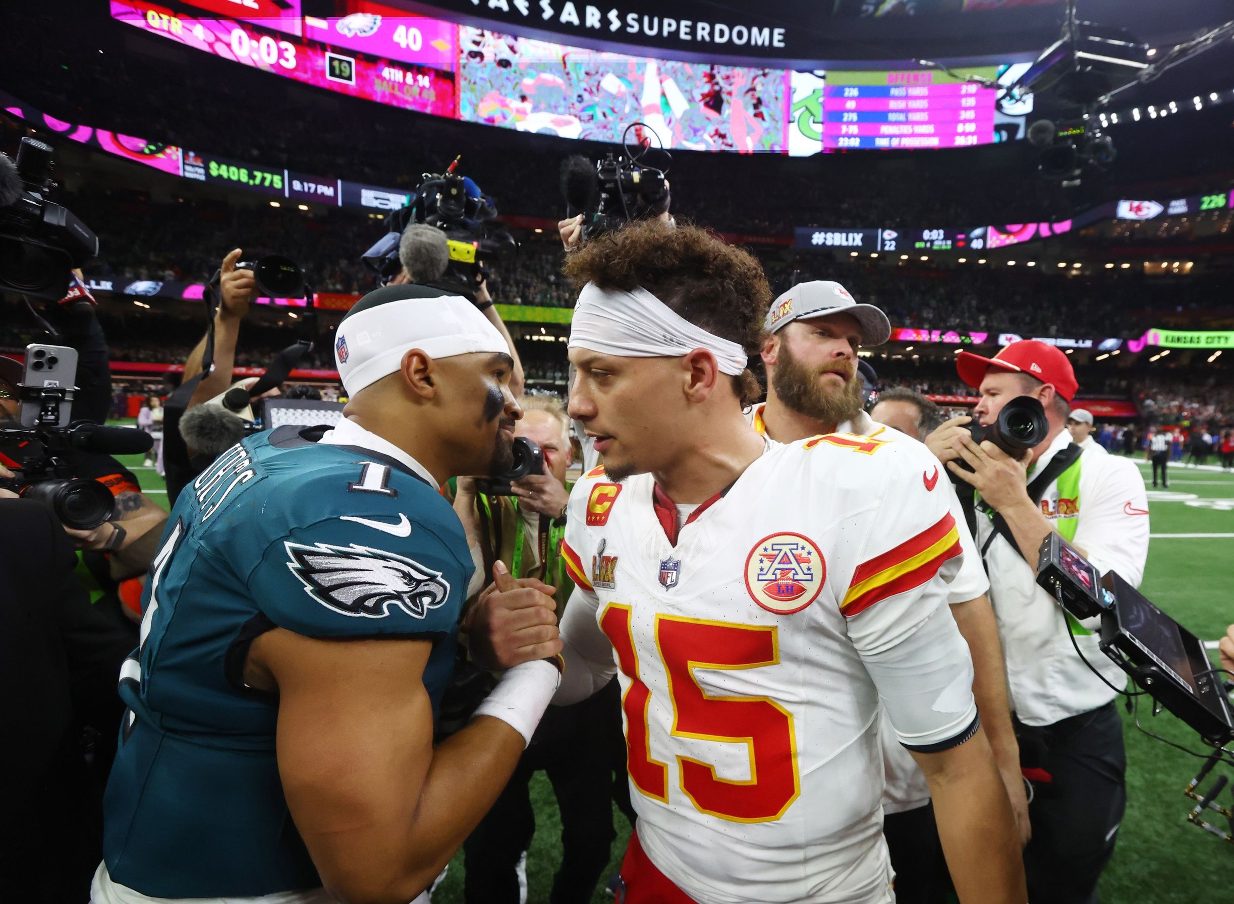 WATCH: Patrick Mahomes Congratulates Jalen Hurts With 4-Word Message ...