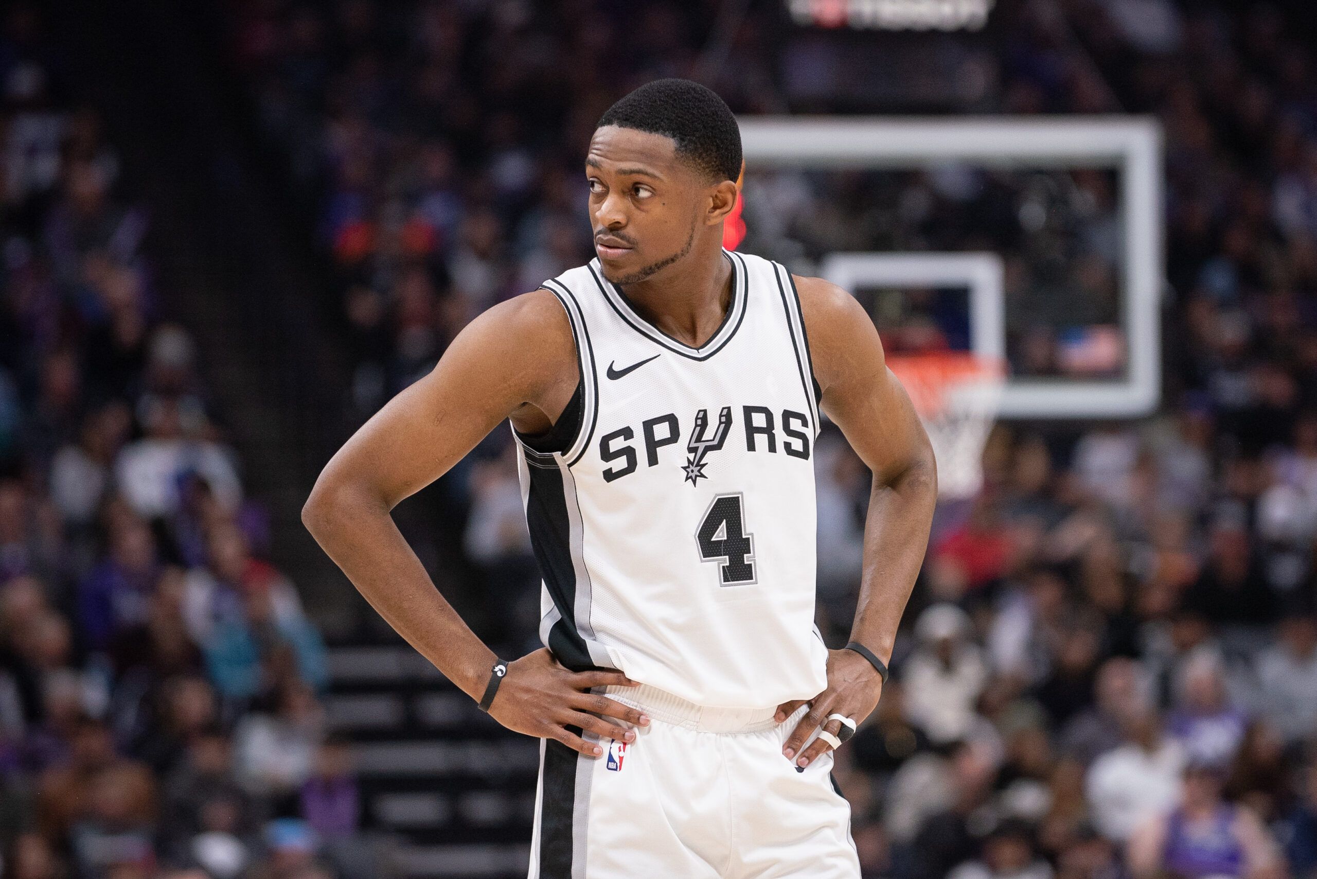 De’Aaron Fox Trade Rumors: NBA Insider Reveals 6 Landing Spots for the $163,000,300 Star if the ...