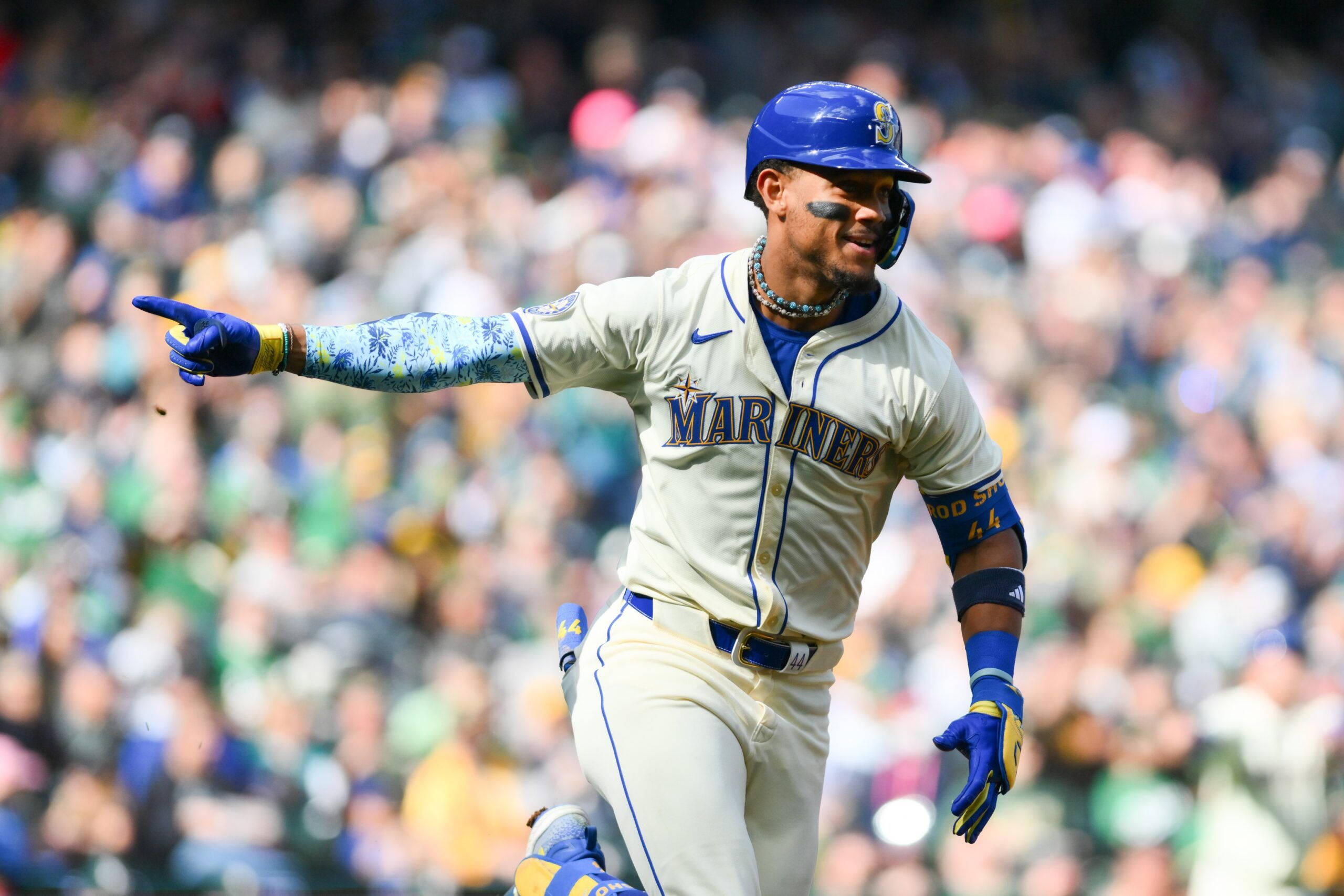 Mariners' Julio Rodriguez And Kevin Durant's Wholesome Bond Grows After ...