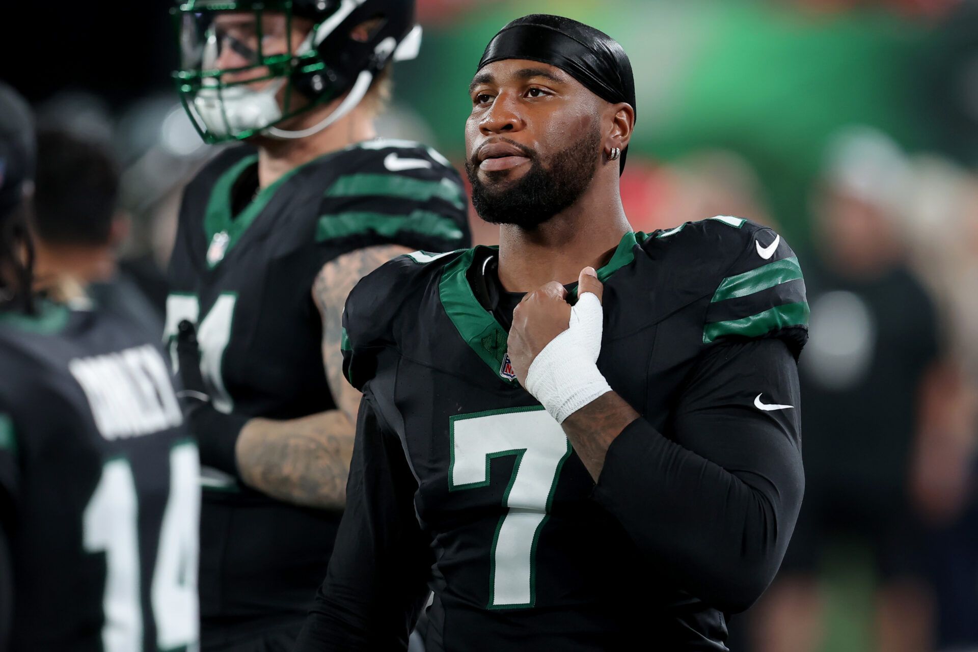 ‘Very Bizarre, Weird’ — 2-Time Pro Bowler Disses Jets After Signing ...