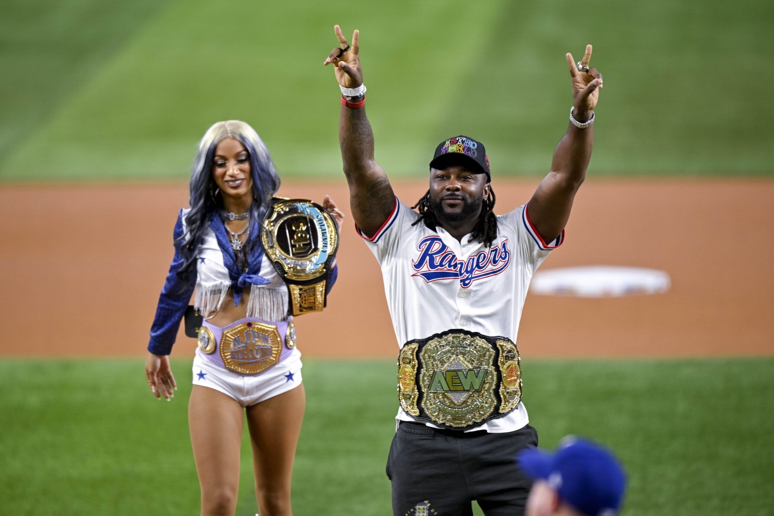 This Former WWE Superstar and AEW Champion Thinks There’s Room for Fans ...