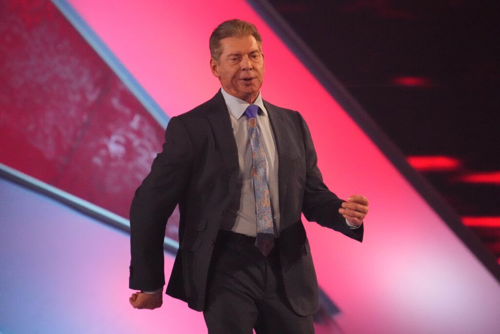 ‘Robert Kardashian Cosplay’ - Vince McMahon’s Rare Public Appearance ...