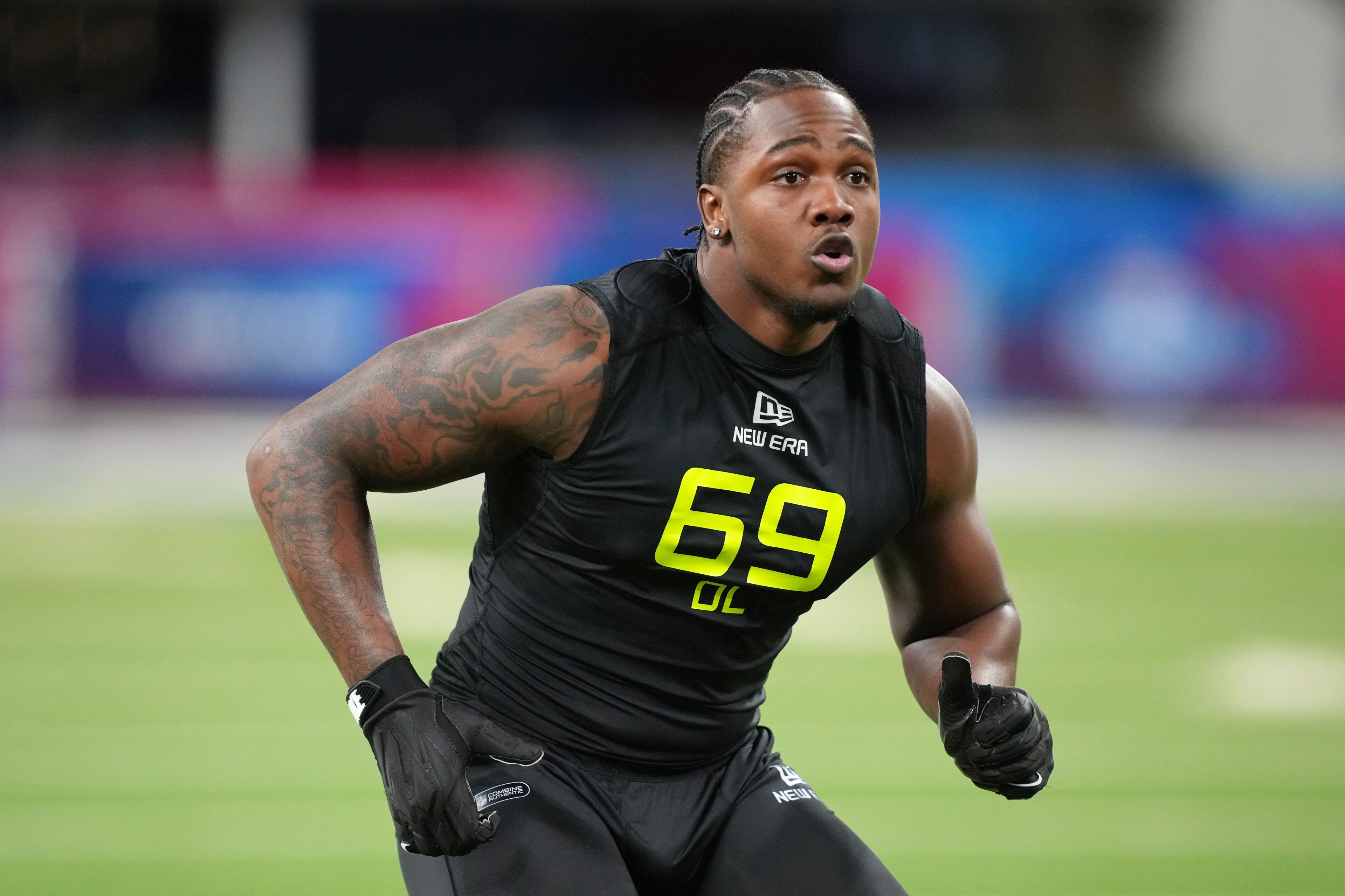 Bradyn Swinson NFL Draft Hub: Scouting Report, Player Profile ...