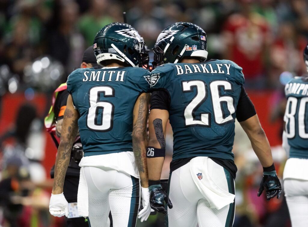 Eagles Star DeVonta Smith Reveals the Insane Way He Can Tell If Saquon ...
