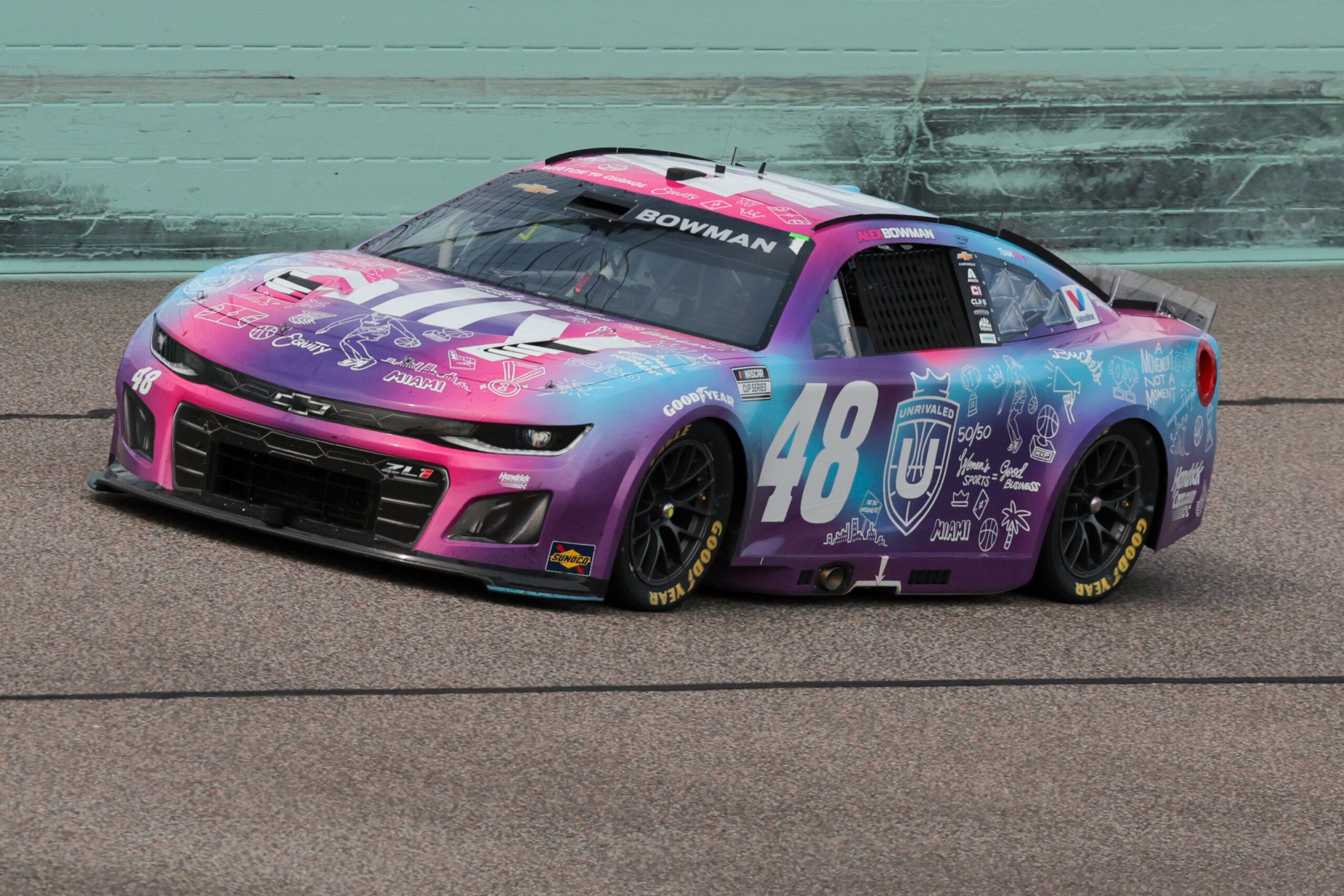 Jimmie Johnson Drops His Honest 2-Word Take on Alex Bowman’s Darlington ...