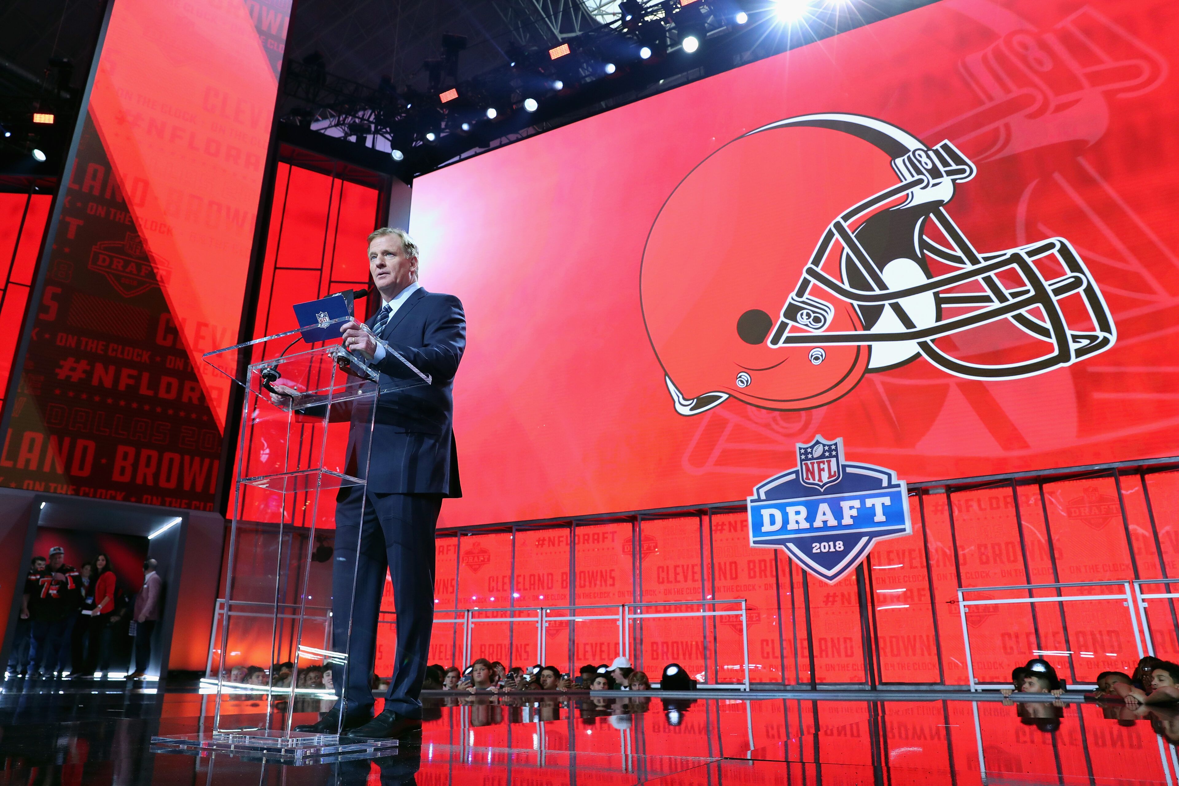 Analyst Pushes Browns to Pick 24-TD Generational Talent Over Shedeur ...