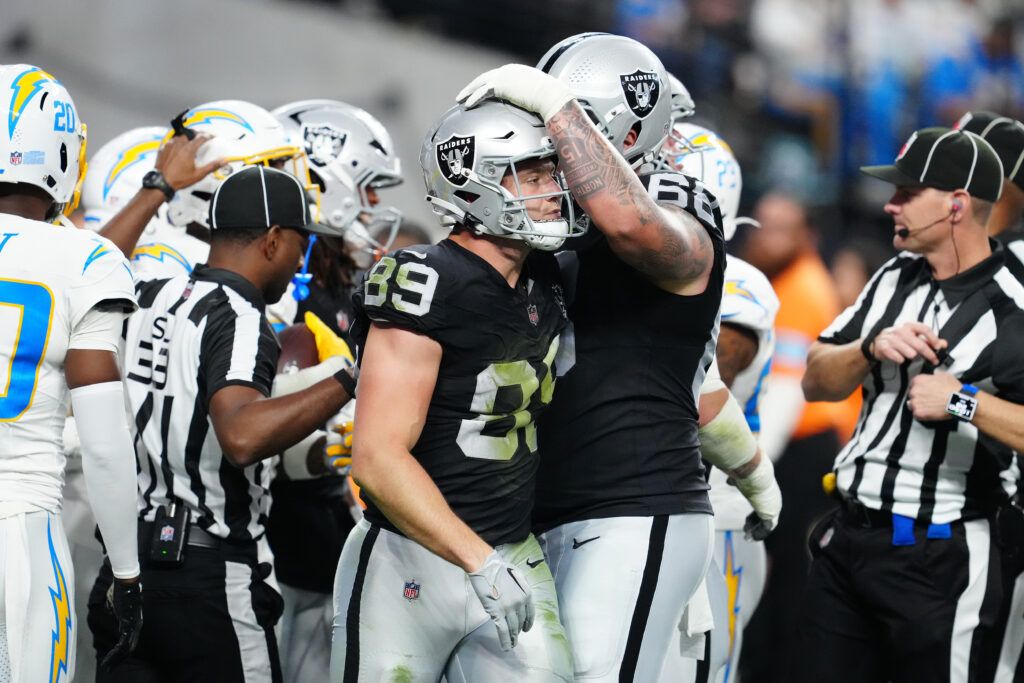 Raiders Predicted To Land New Go-To Weapon for Geno Smith by Selecting ...