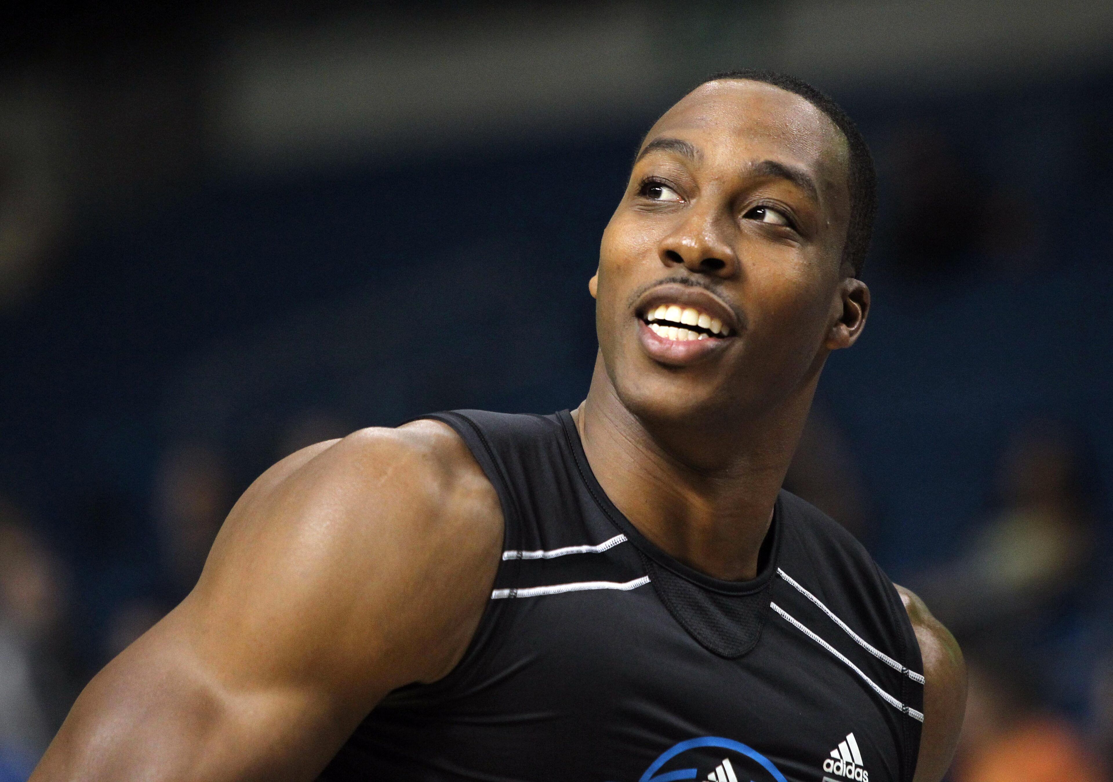 Despite Longtime Feud, Dwight Howard Makes a Bold Request to Shaquille ...