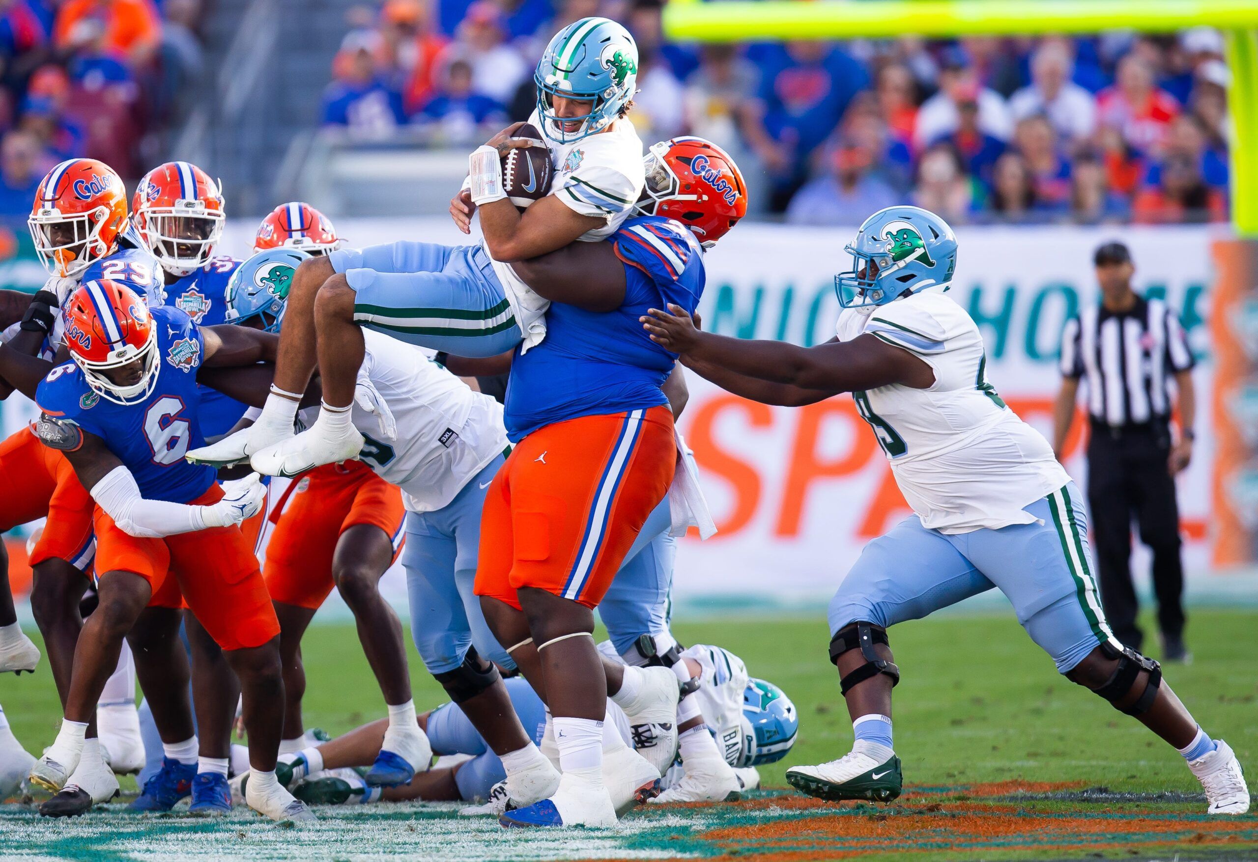 Who Is Desmond Watson? Get To Know the 464-Pound Florida Gators Star ...
