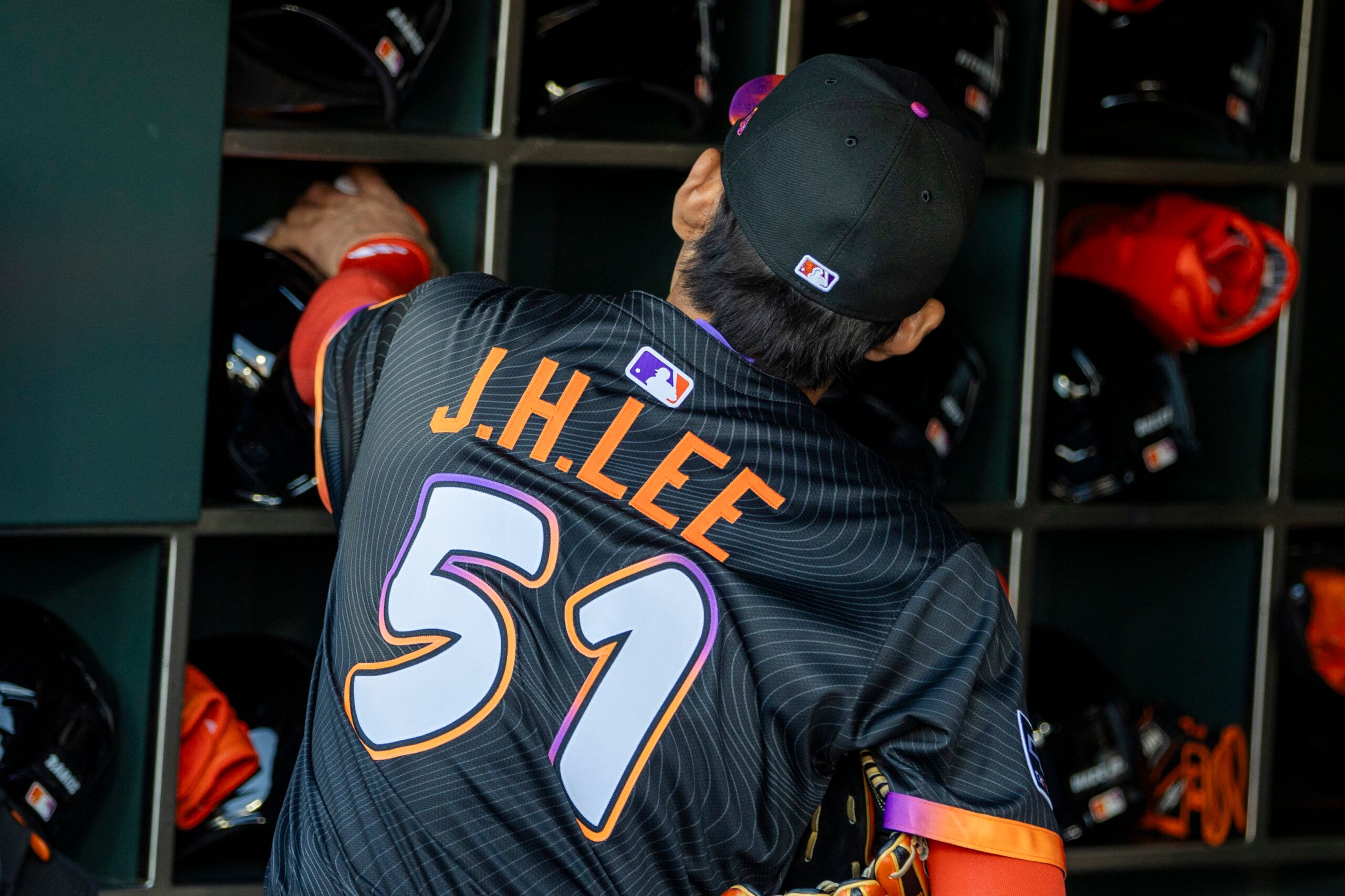 ‘Worst City Connects Ever’ -- Giants’ Ambitious New Jersey Sparks Instant Roasting From MLB Fans