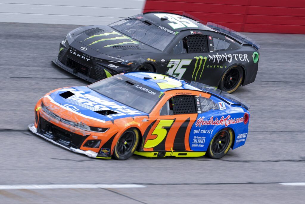 'Didn't Wanna Take My Hands' - Kyle Larson Admits the Hardest Part of ...