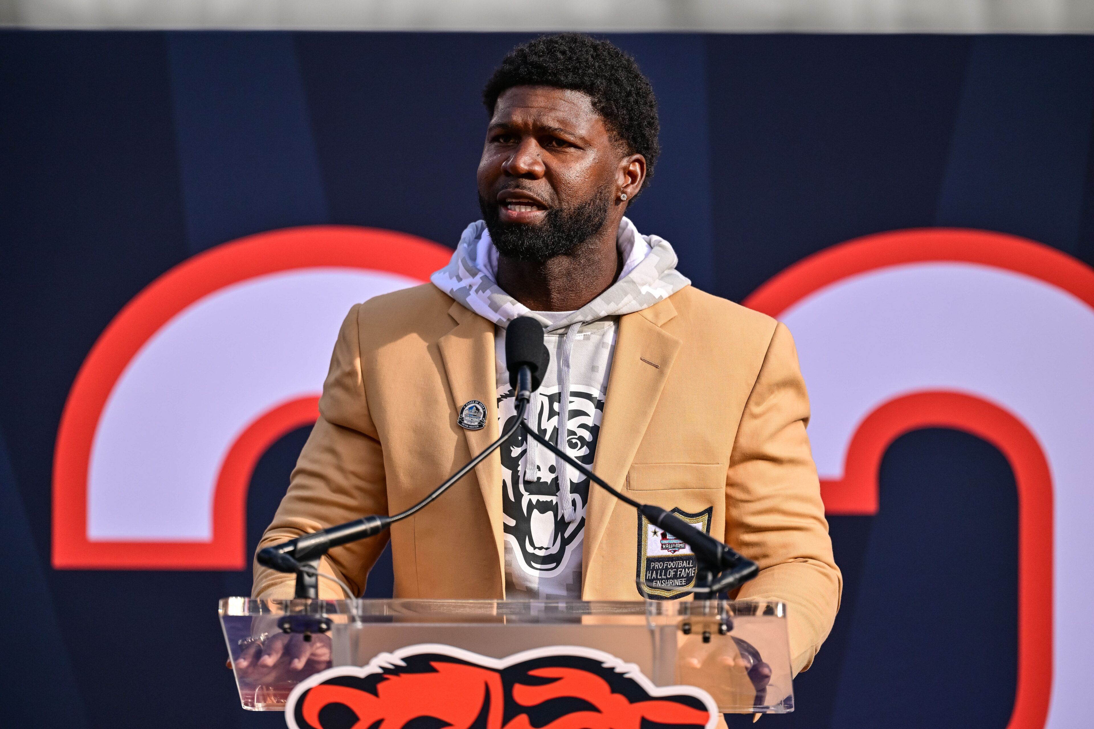 Hall-of-Famer Devin Hester Reveals That He Learns Something New From ...
