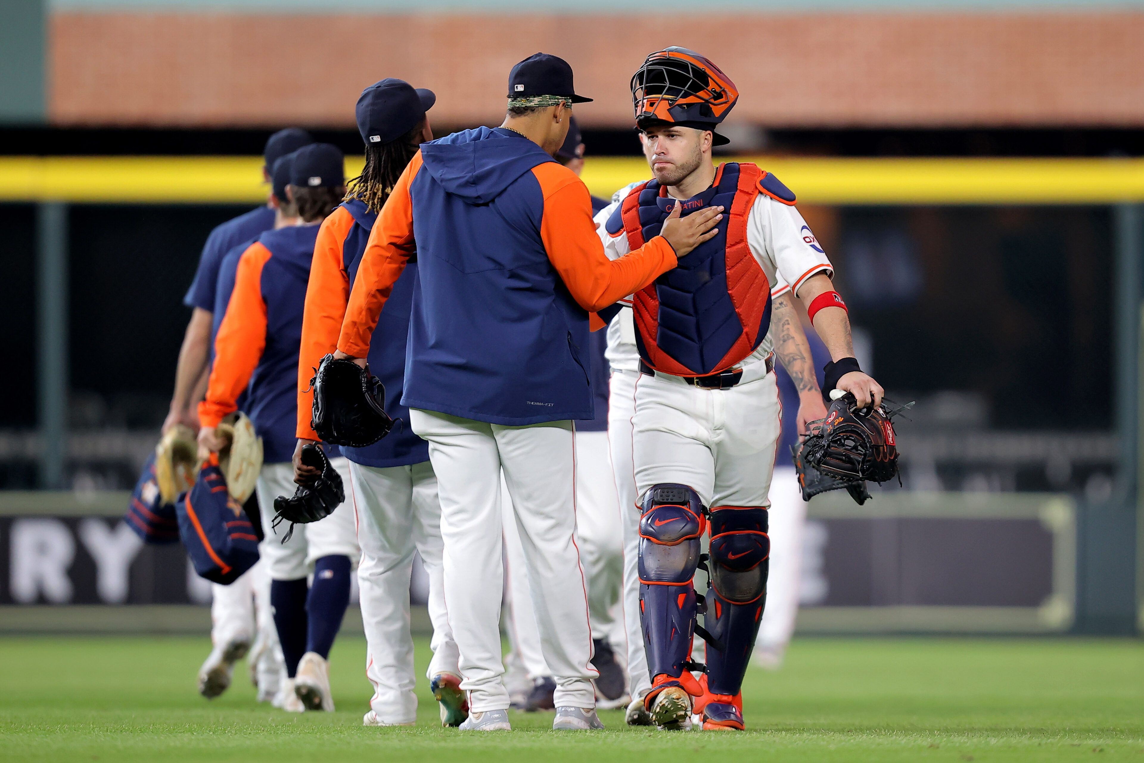 Houston Astros Face Early Adversity as Injuries, Offensive Slumps ...