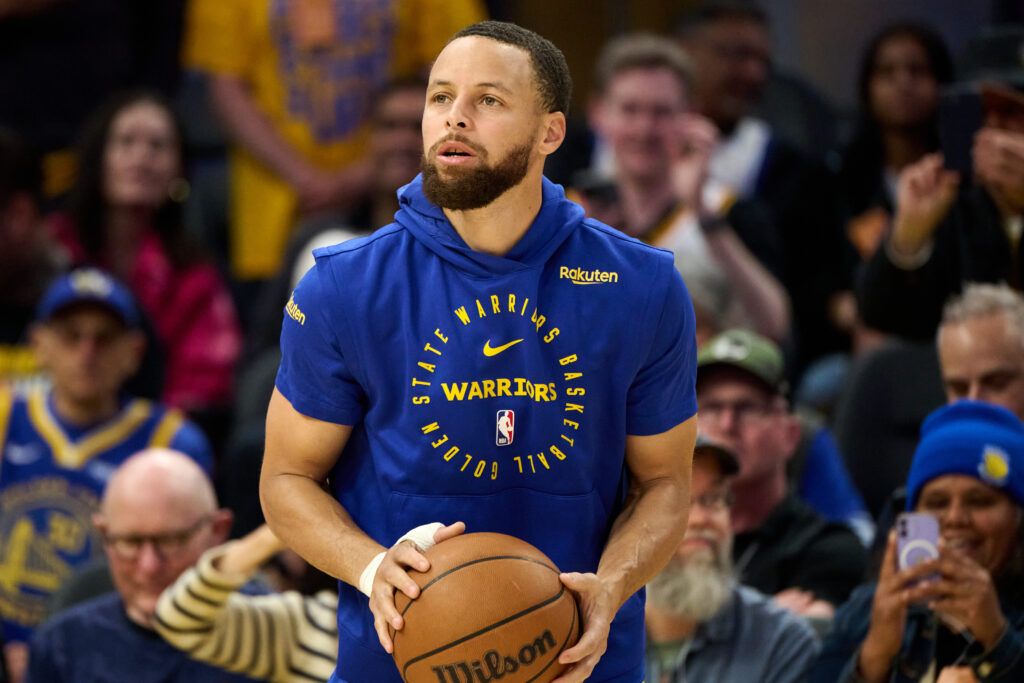 Stephen Curry Relies on Jimmy Butler's Play-In Experience as GSW Crash Out vs. Clippers