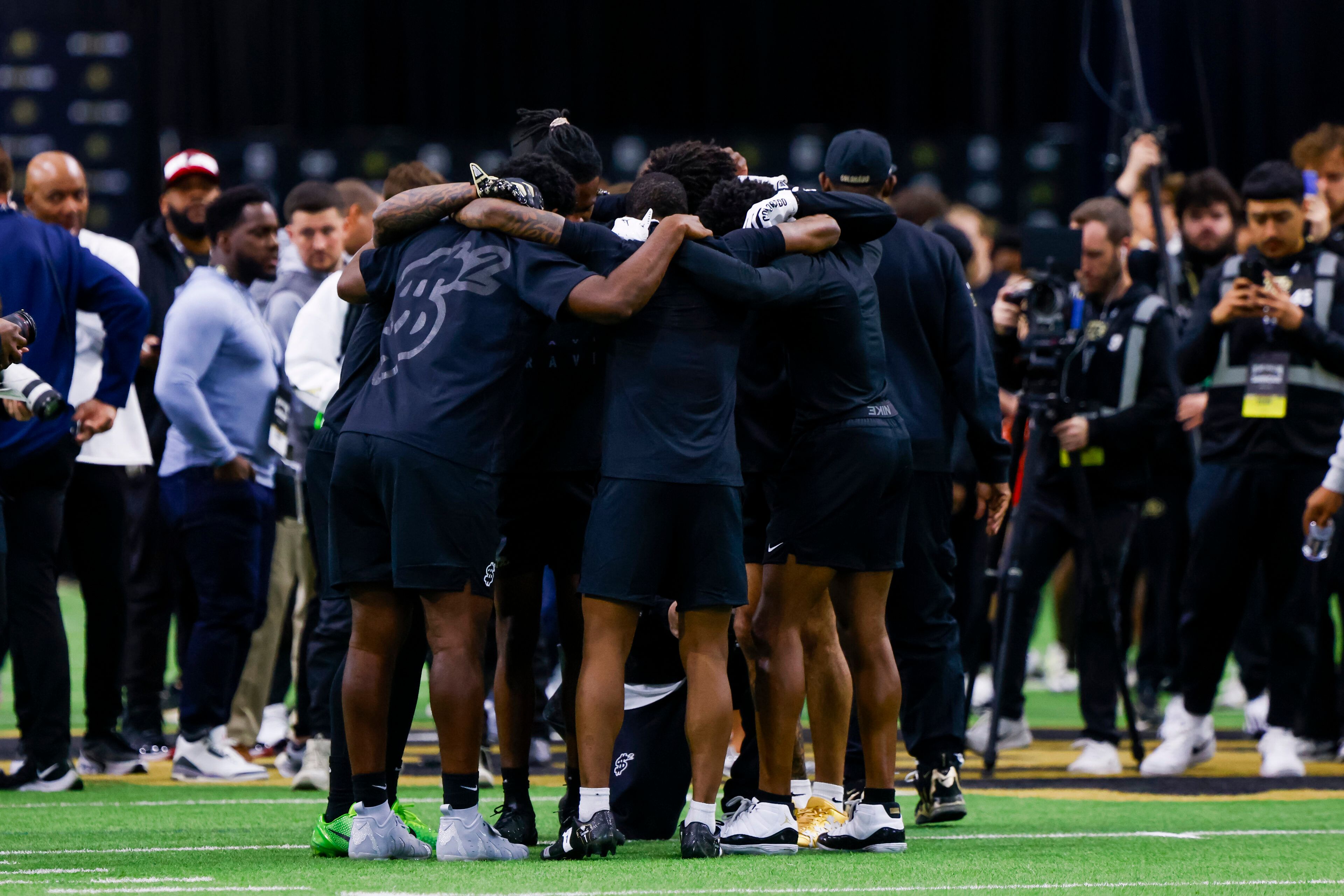 NFL Analyst Reveals Truth Behind Colorado’s Turnaround and Who Led the Way: Deion Sanders ...