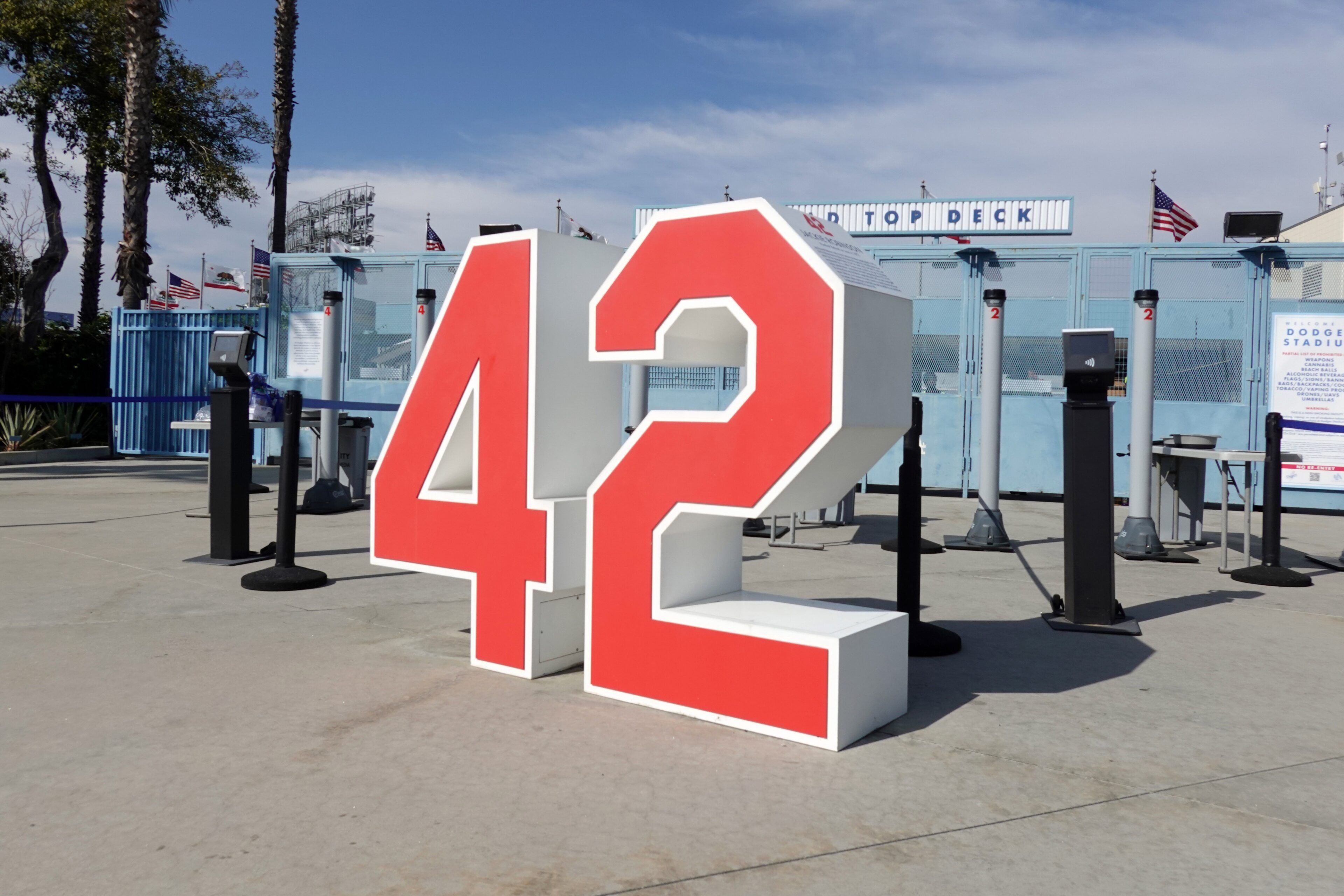 Why Does Every MLB Player Wear No. 42 on April 15? The Story Behind ...
