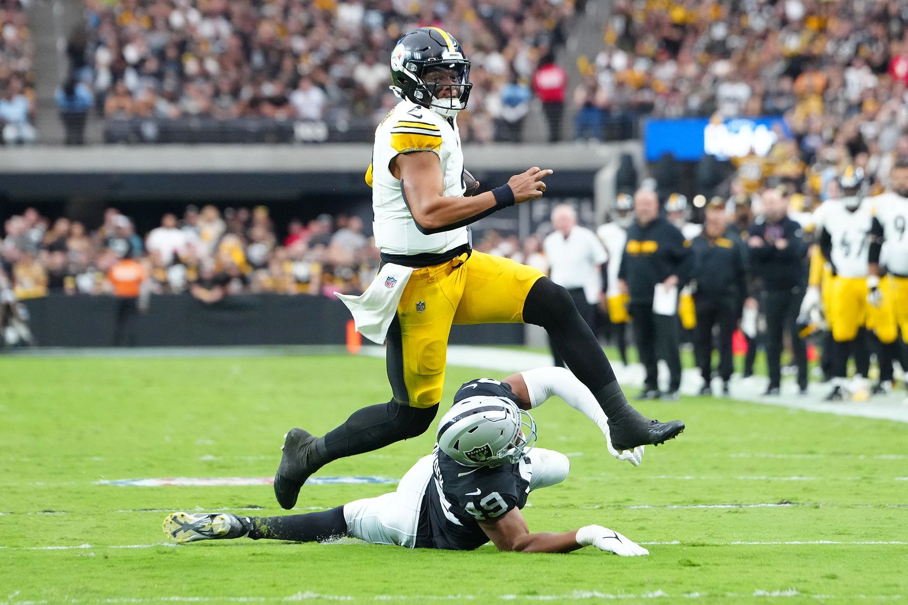 Jets Predicted To Bolster Justin Fields' Supporting Cast By Adding ...