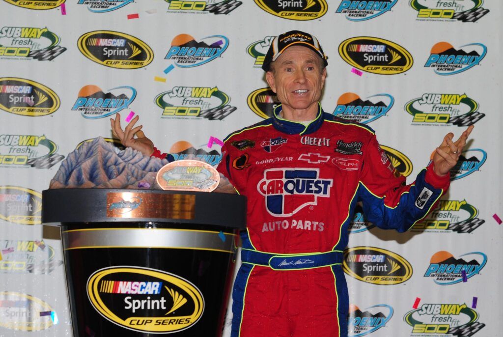 'A Travesty' -- NASCAR Fans Erupt Over Mark Martin’s Heartbreaking 1990 Defeat to Dale Earnhardt Sr.