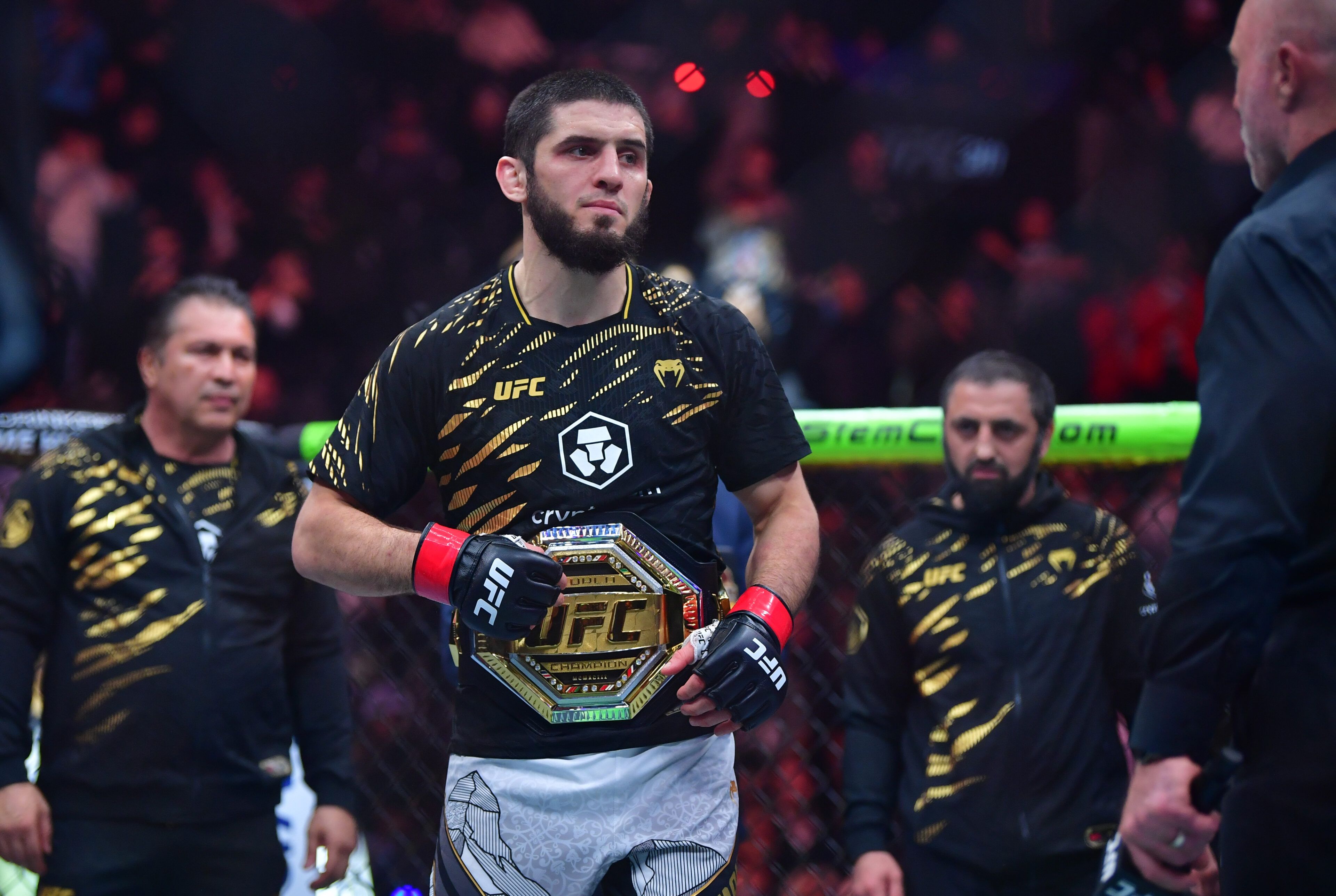 Islam Makhachev May Not Face Ilia Topuria’s Fate if He Moves Up to ...