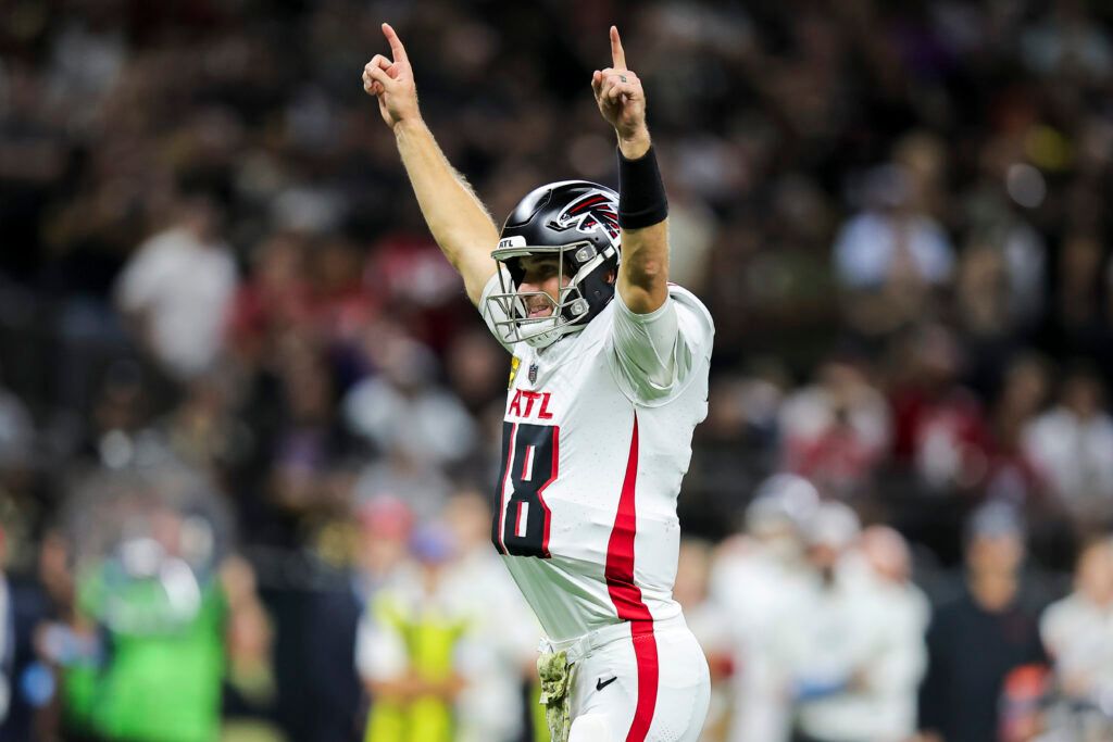 NFL Insider Surprisingly Floats Vikings Reunion As a Potential Trade ...