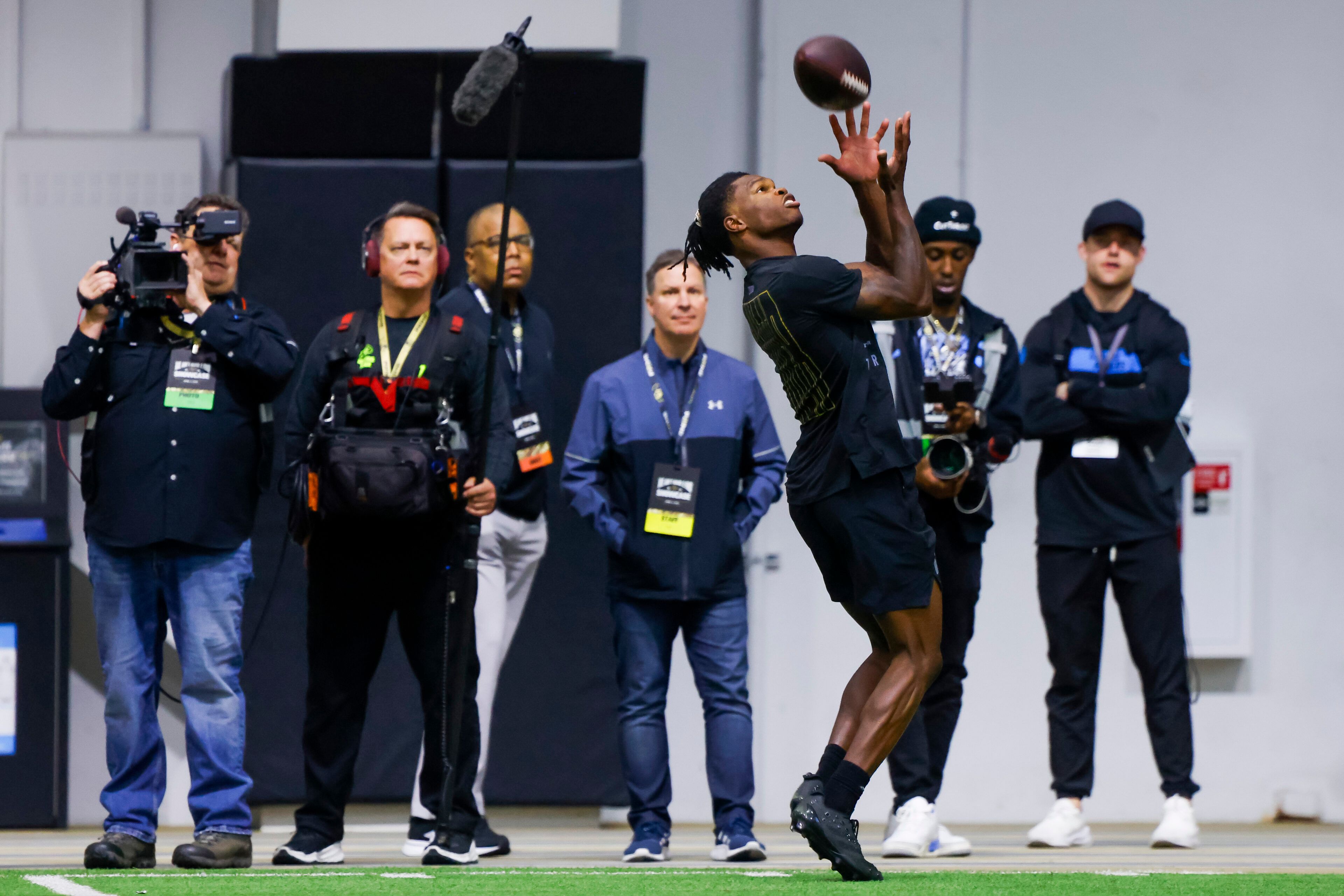 Travis Hunter Fires Back At Doubters Calling Him ‘Overrated’ With a ...