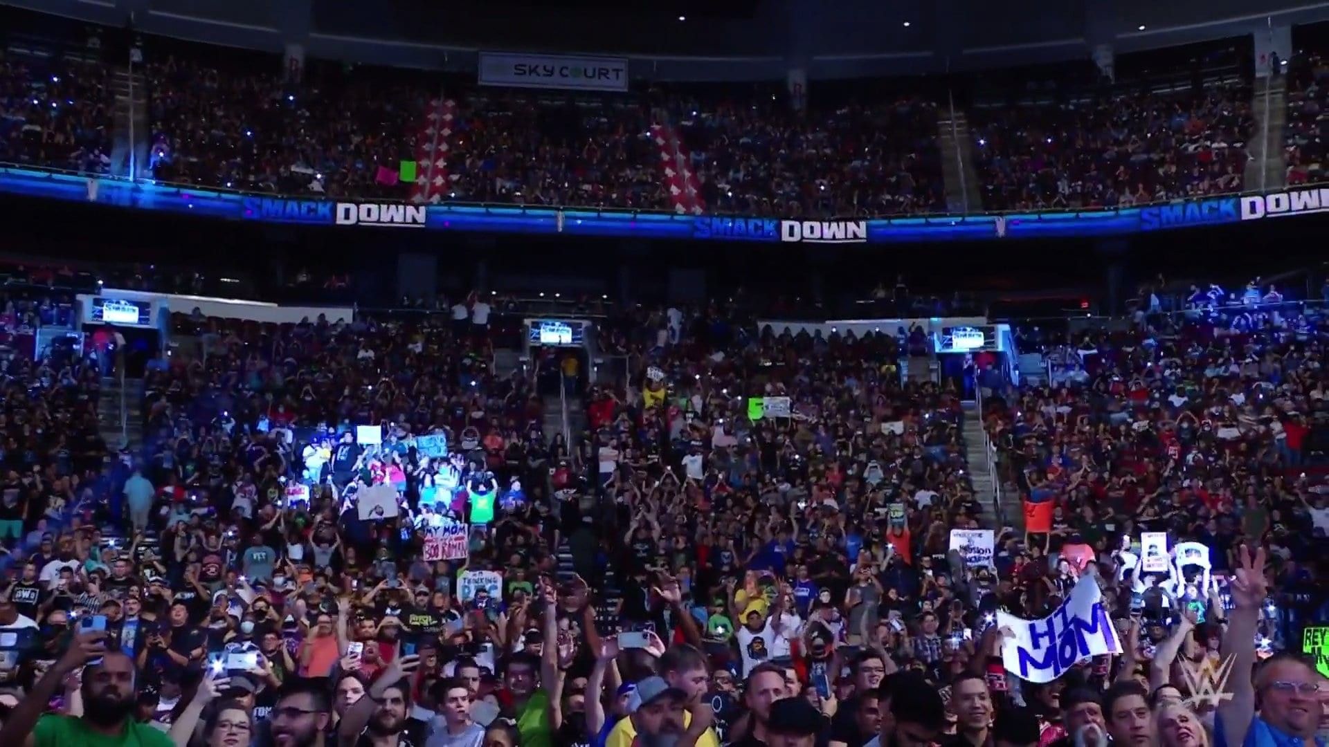 Front Row Can’t Handle It: WWE Fans React to Crowd’s Expression Towards ...