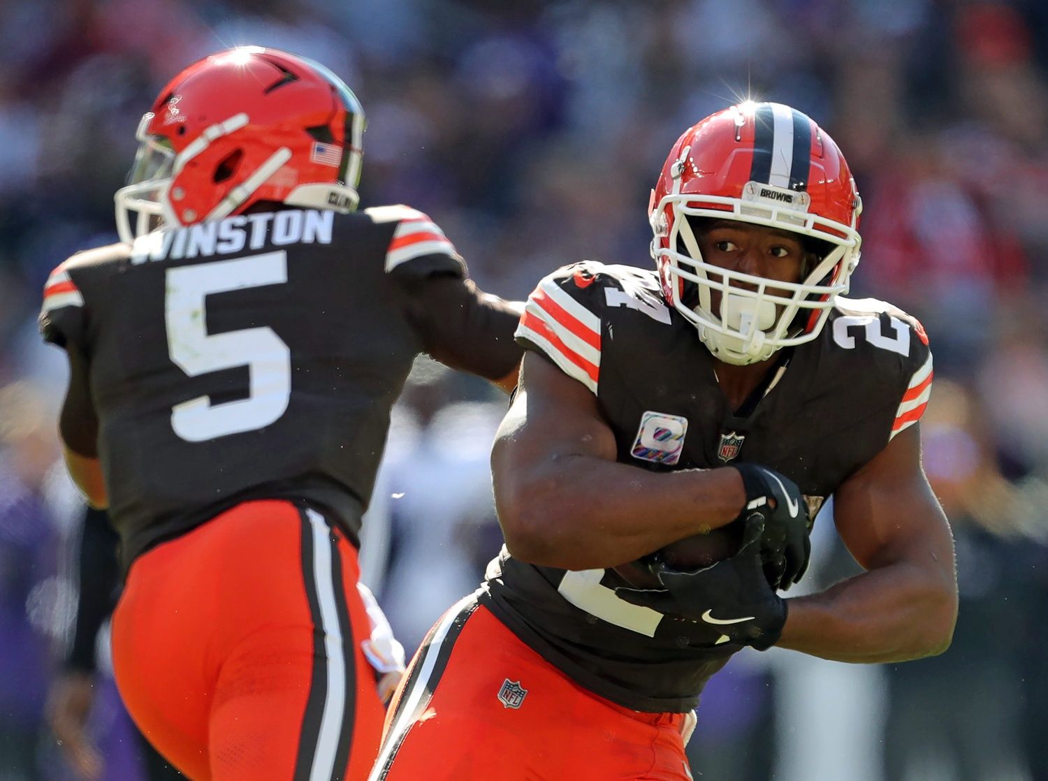 Why Is Nick Chubb Still a Free Agent? Why the 4-Time Pro Bowl RB Is ...