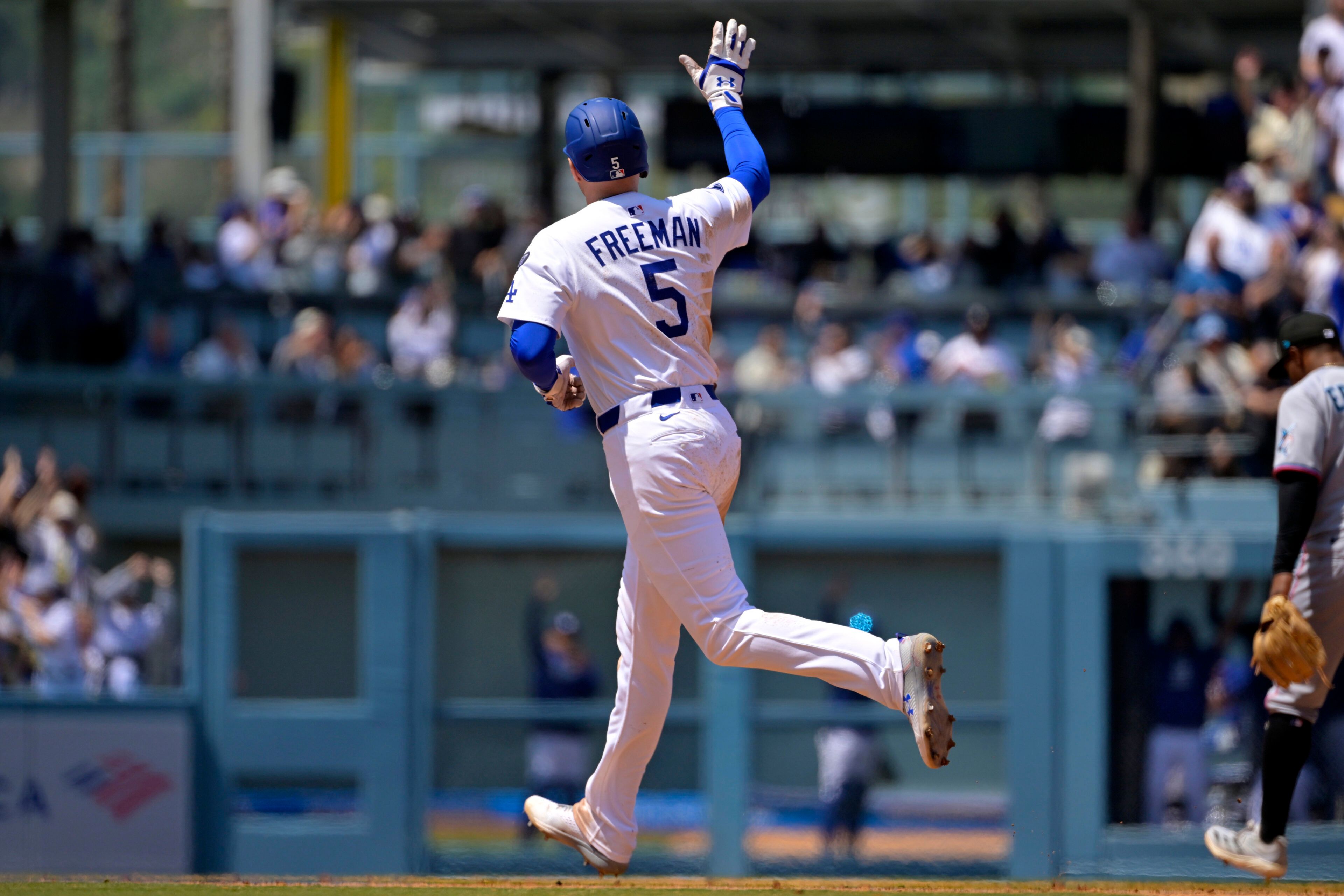 Freddie Freeman Gets Honest About 'Reluctantly' Accepting Dodgers’ Load ...