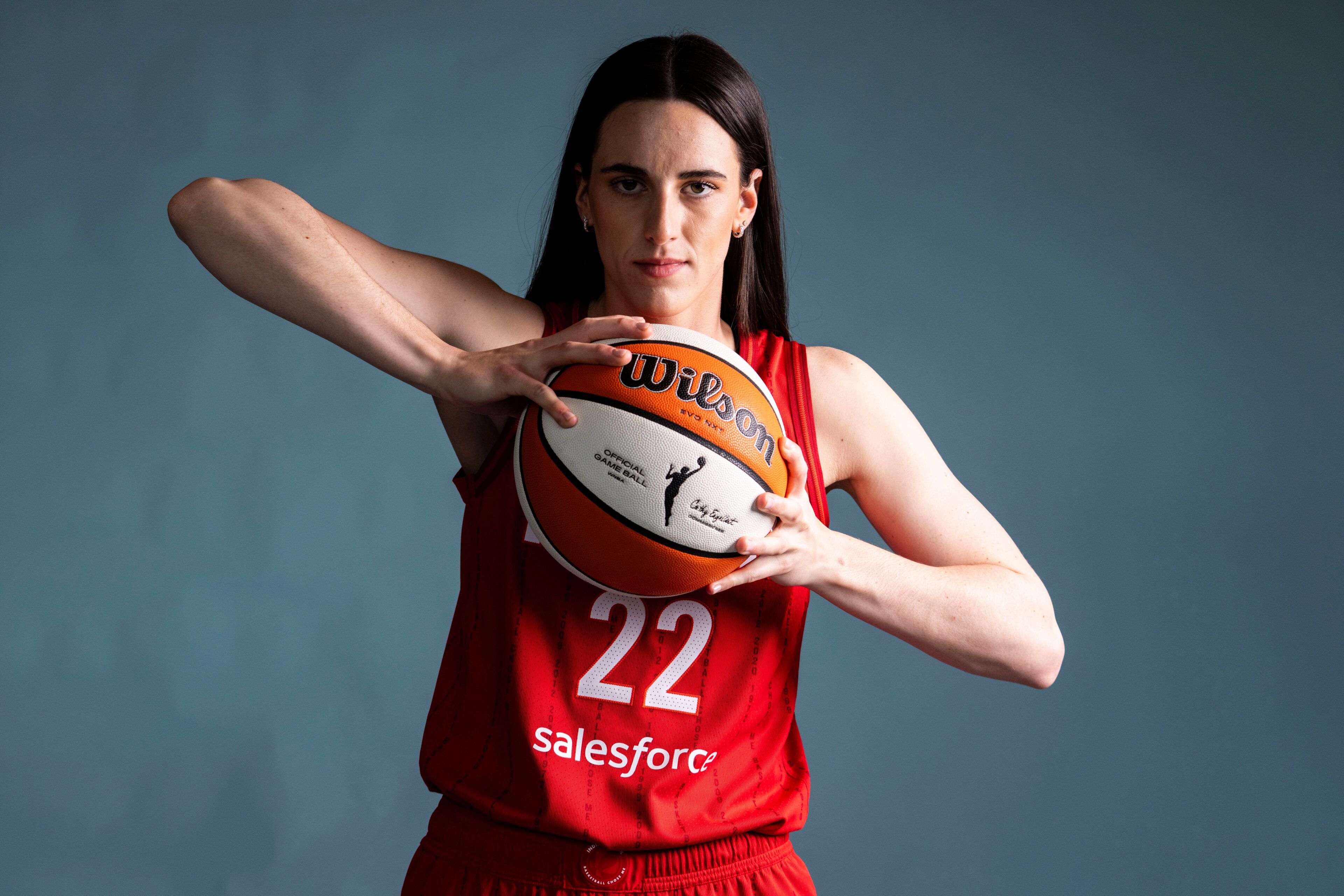 Caitlin Clark Shows Off Her Biceps to WNBA Coach as Fever Star’s ...