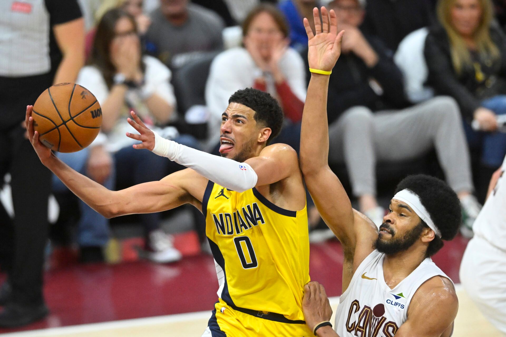 ‘THAT’S MY F**KING GOAT’ – Pacers Fans Lose Their Cool as Tyrese Haliburton Drains Game-Winning ...