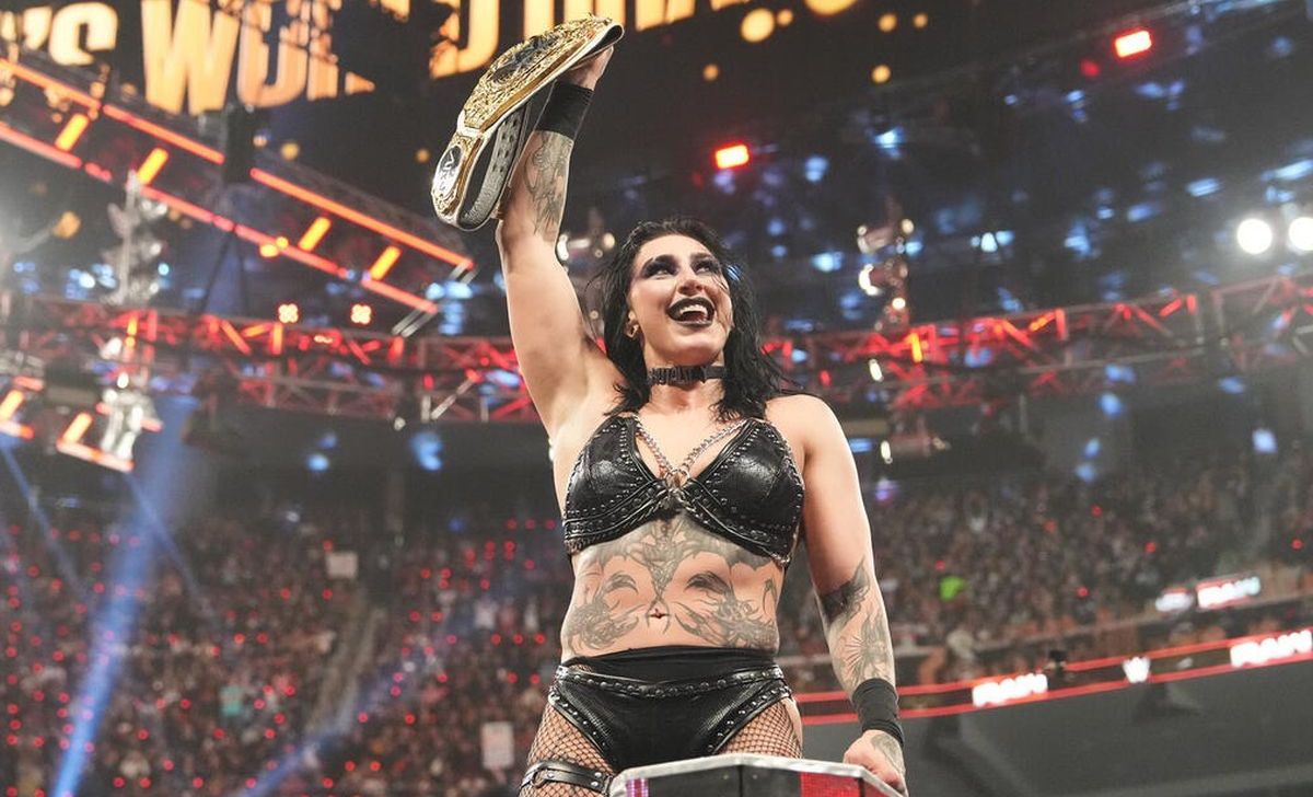 CM Punk Praises WWE’s New Era, Mentions Rhea Ripley, Gunther & Says a Certain Champ had “an MVP ...