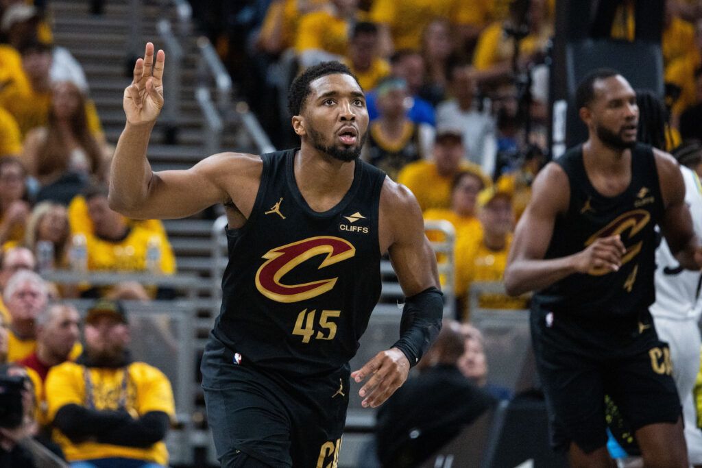 Donovan Mitchell Issues Clear Message to Teammates as Cavaliers Hit ...