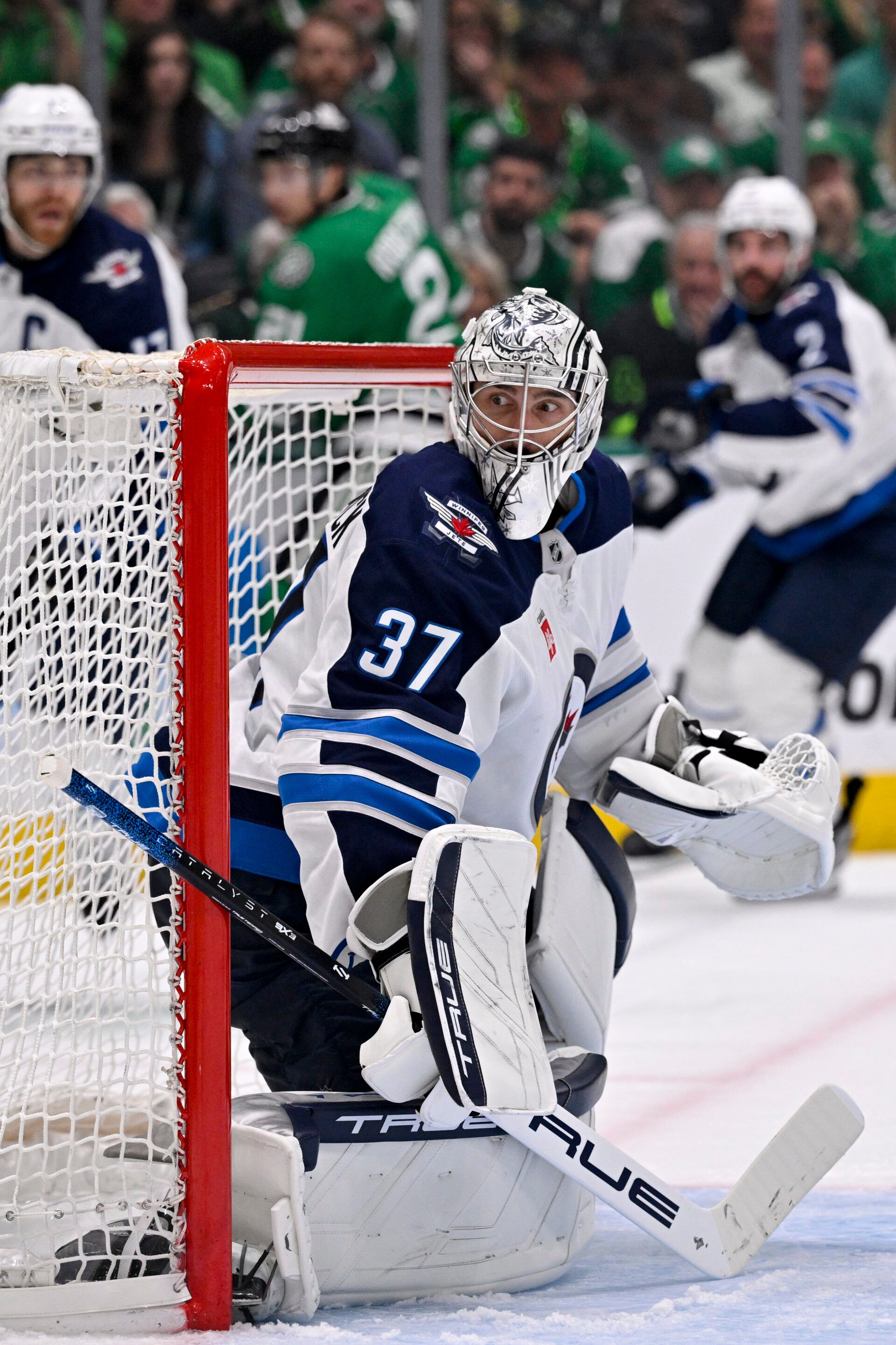 Ex-Rangers Goalie Delivers Scathing Criticism of Connor Hellebuyck as ...