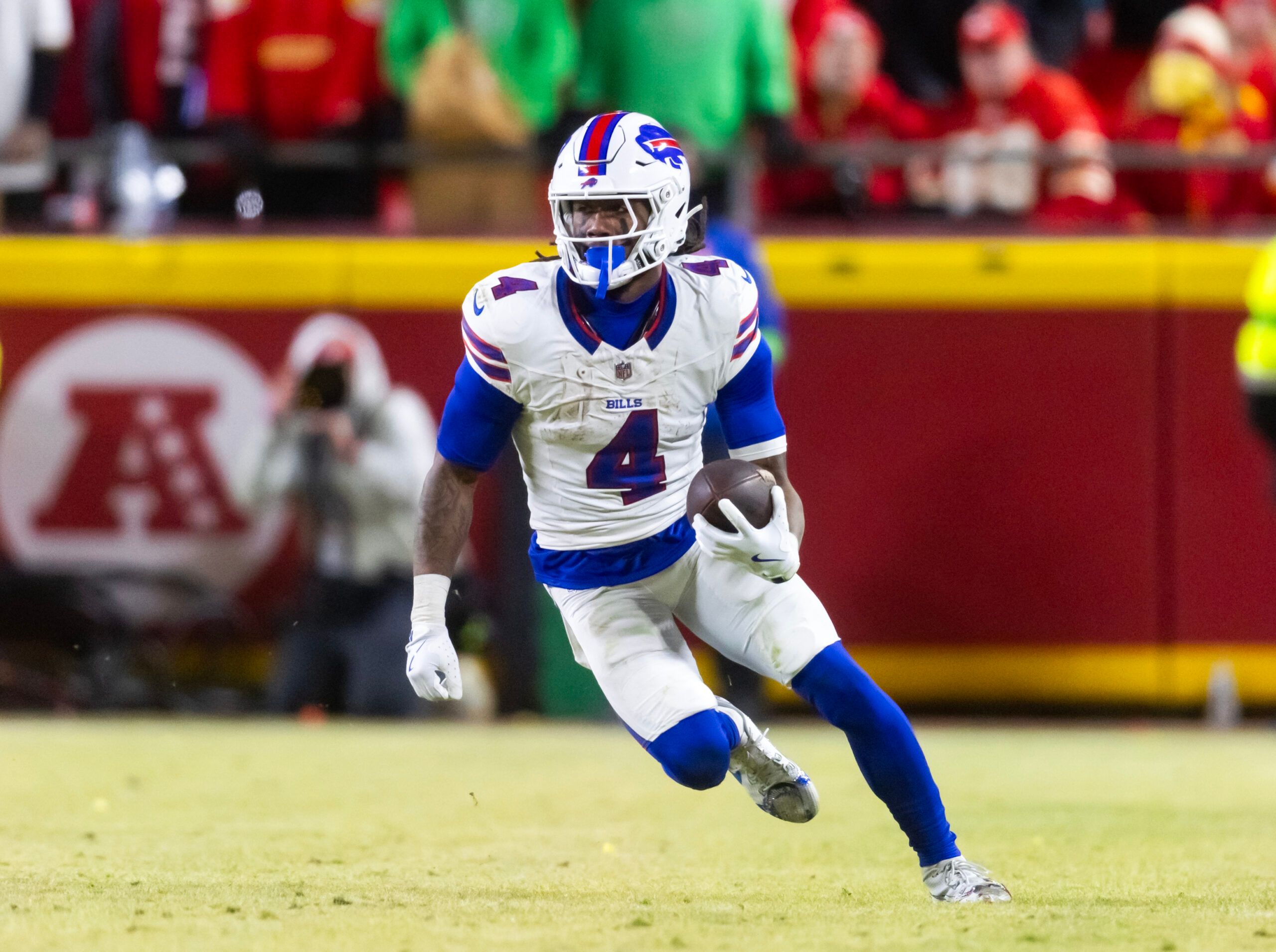 James Cook Drops 1-Word Reaction to Derrick Henry’s Extension As Bills ...